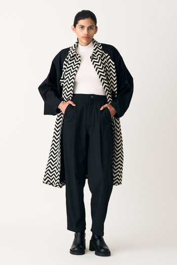 Buy Black Heavy Cotton Twill Plain Front Pleated Straight Pant For ...