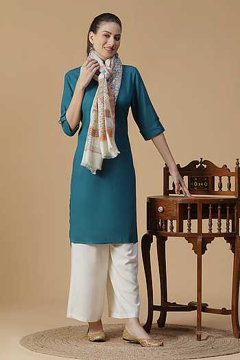 Buy Off White Mughal Jaal Mandavi Fleur Woven Stole by SHINGORA Online ...