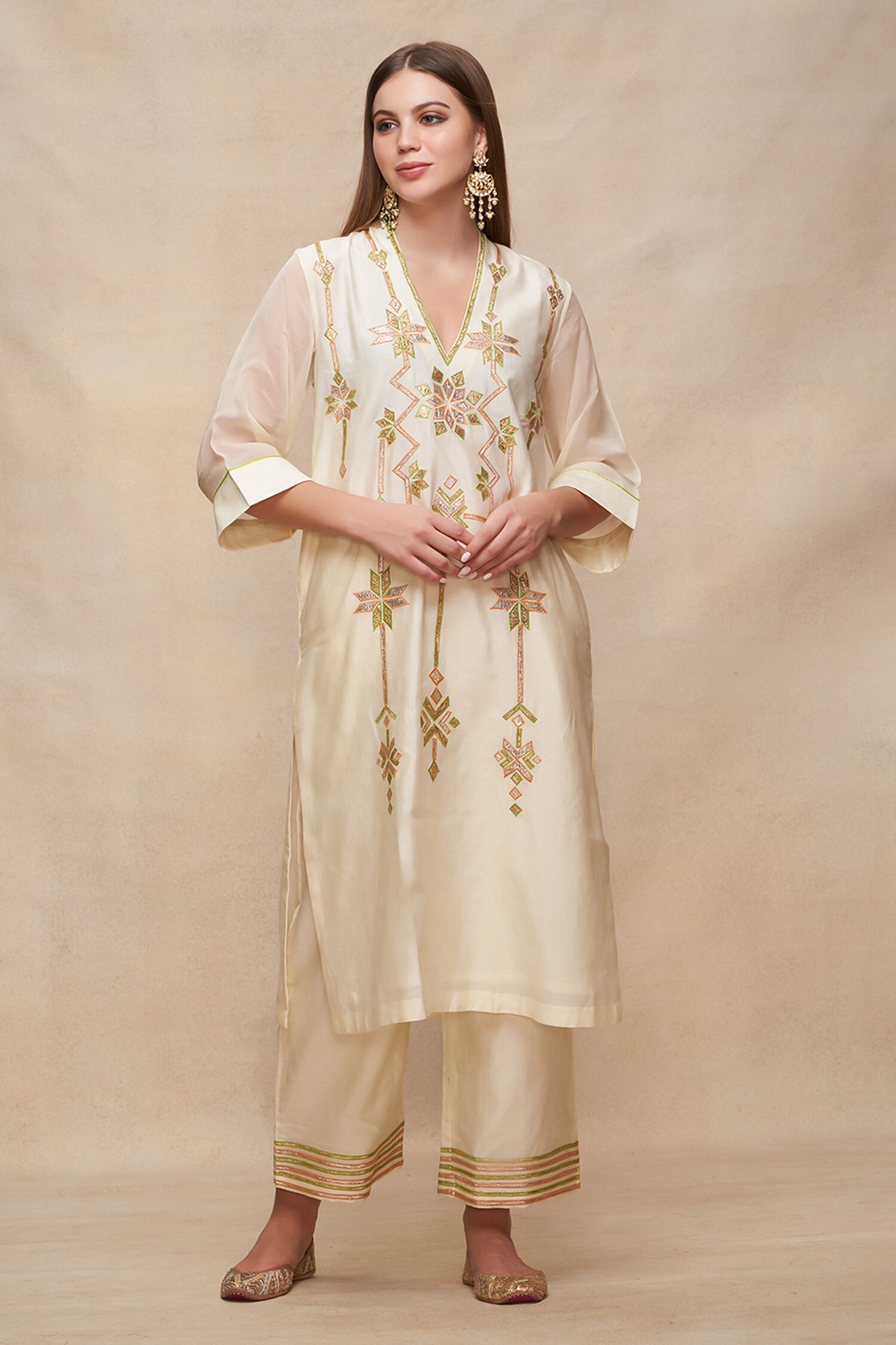 Buy Off White Chanderi Embroidered Gota And Thread Work V Neck Kurta ...