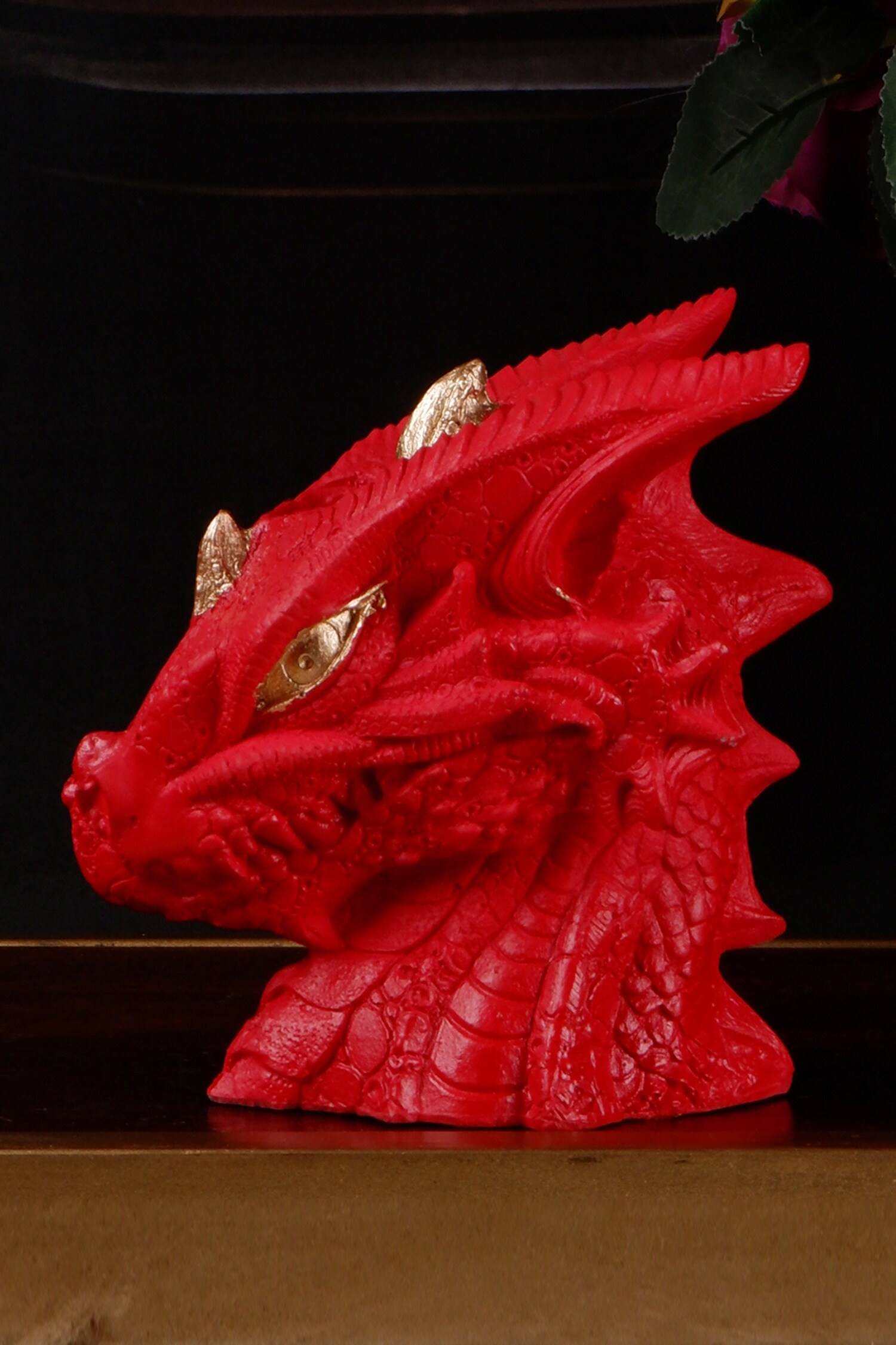 THE WHITE INK DECOR Red Poly Resin Plain Feng Shui Prosperity Dragon ...