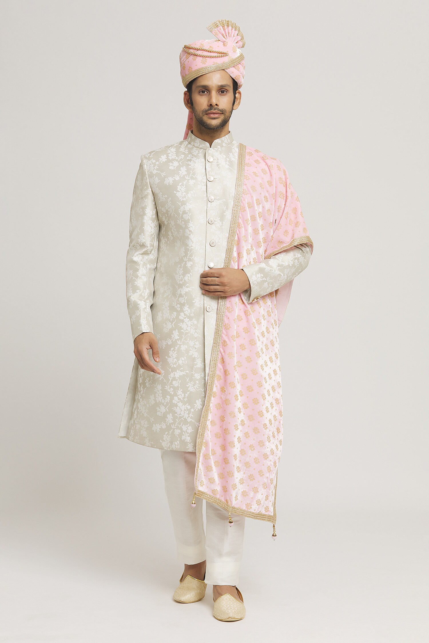 Buy Pink Zari And Lace Work Floral Dupatta & Safa Set by Aryavir ...