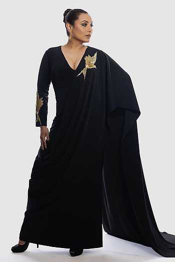 Buy Black Heavy Crepe Placement Embellished Son Chidiya V Neck Saree ...