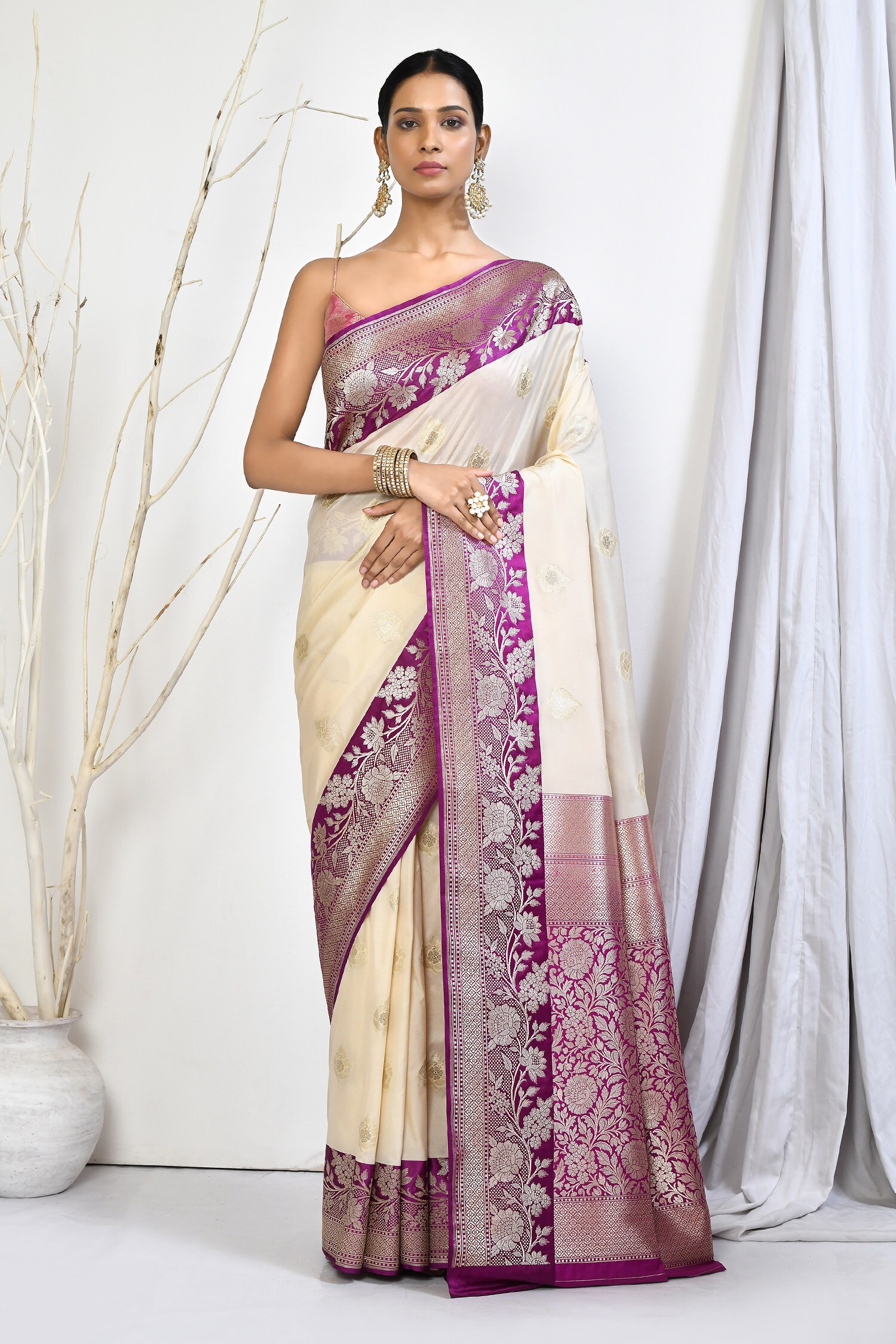 Buy Off White Banarasi Silk Woven Floral Motif Saree With Running