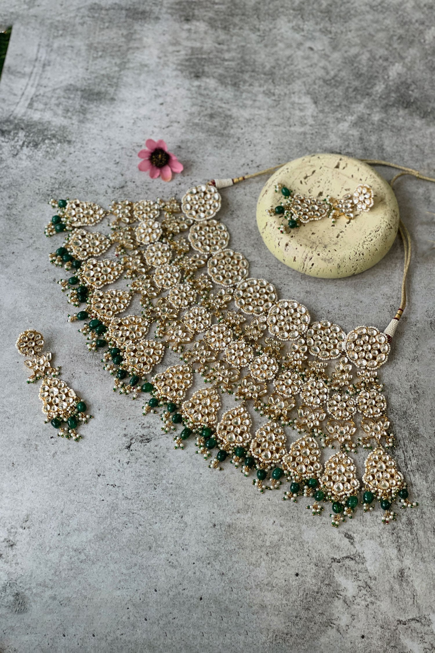 Buy Green Kundan Parampara Uncut Pachhi Choker Necklace Set by Studio6 ...