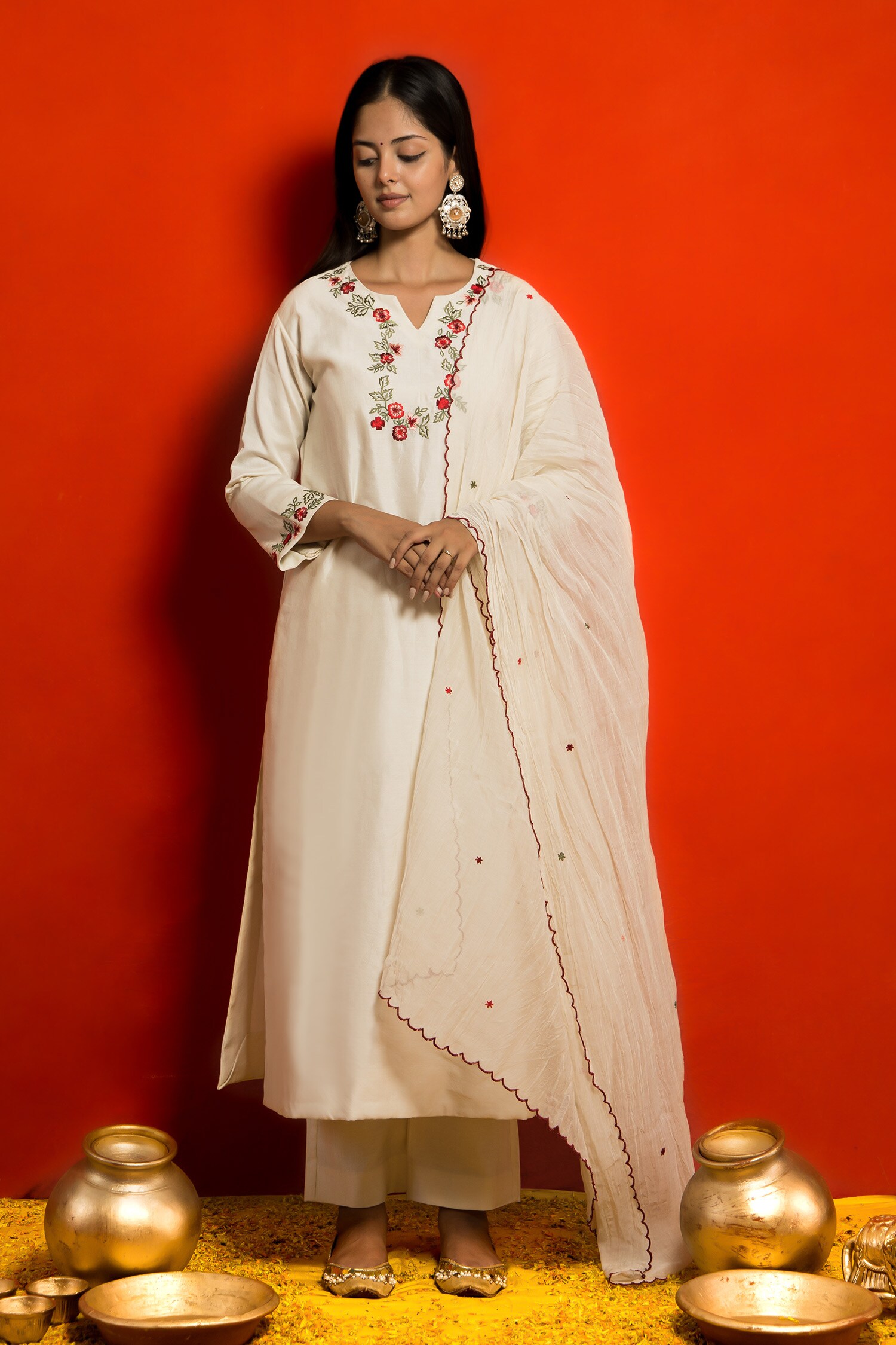 Buy Ivory Pure Silk Chanderi Embroidered Resham Thread Floral Kurta Set ...