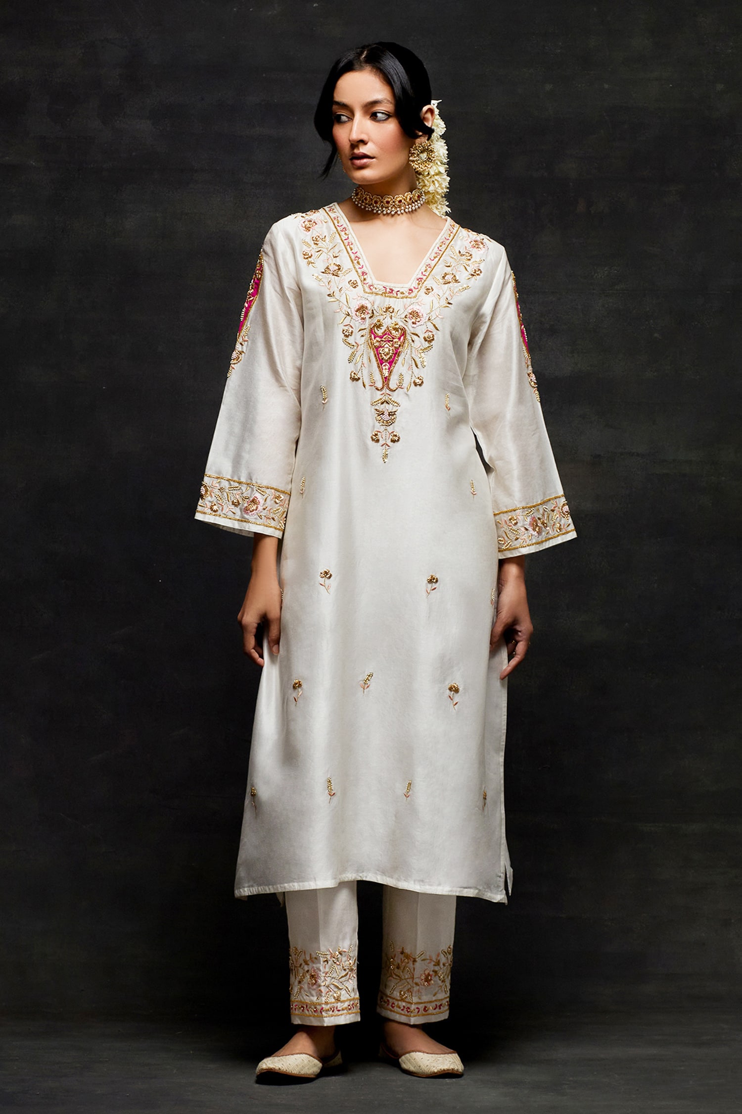 Buy Off White Silk Chanderi Embroidery Zardozi Blunt V Neck Floral Kurta And Pant Set For Women ...