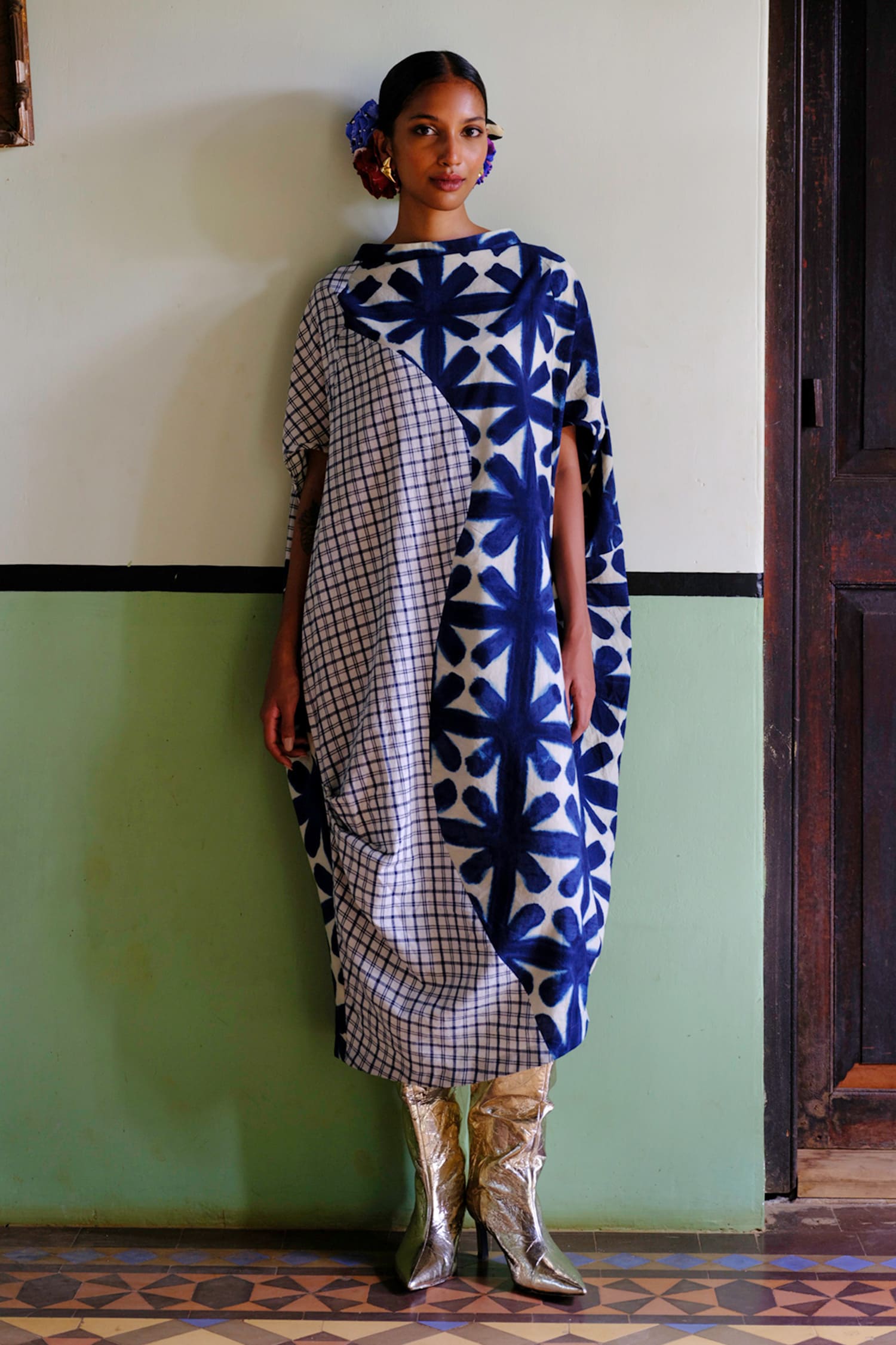 Buy White Cotton Hand Dyed And Handwoven Geometric Panakam Panelled ...
