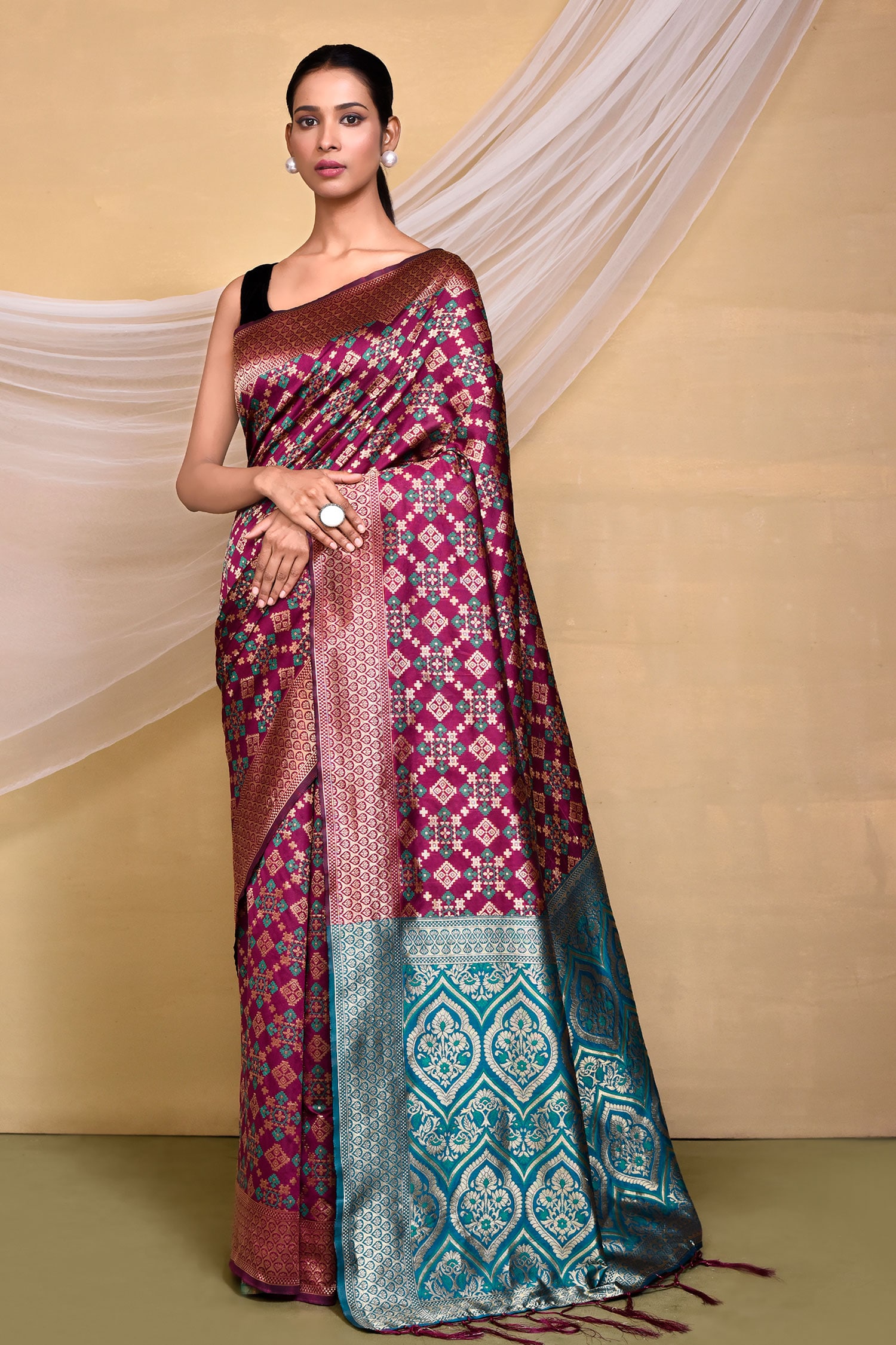 Buy Purple Silk Blend Butti Pattern Saree With Unstitched Blouse Piece ...