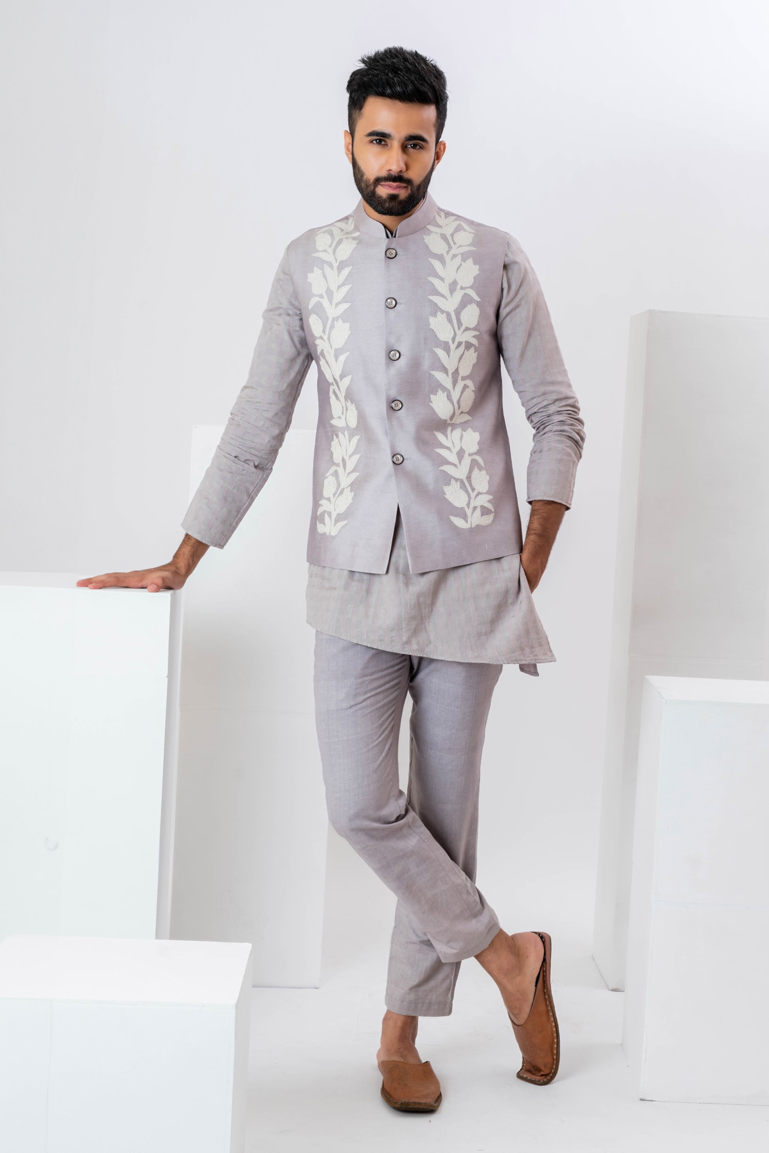 Buy Grey Handwoven Chivia Silk Applique Florian Bundi For Men by Vaani ...