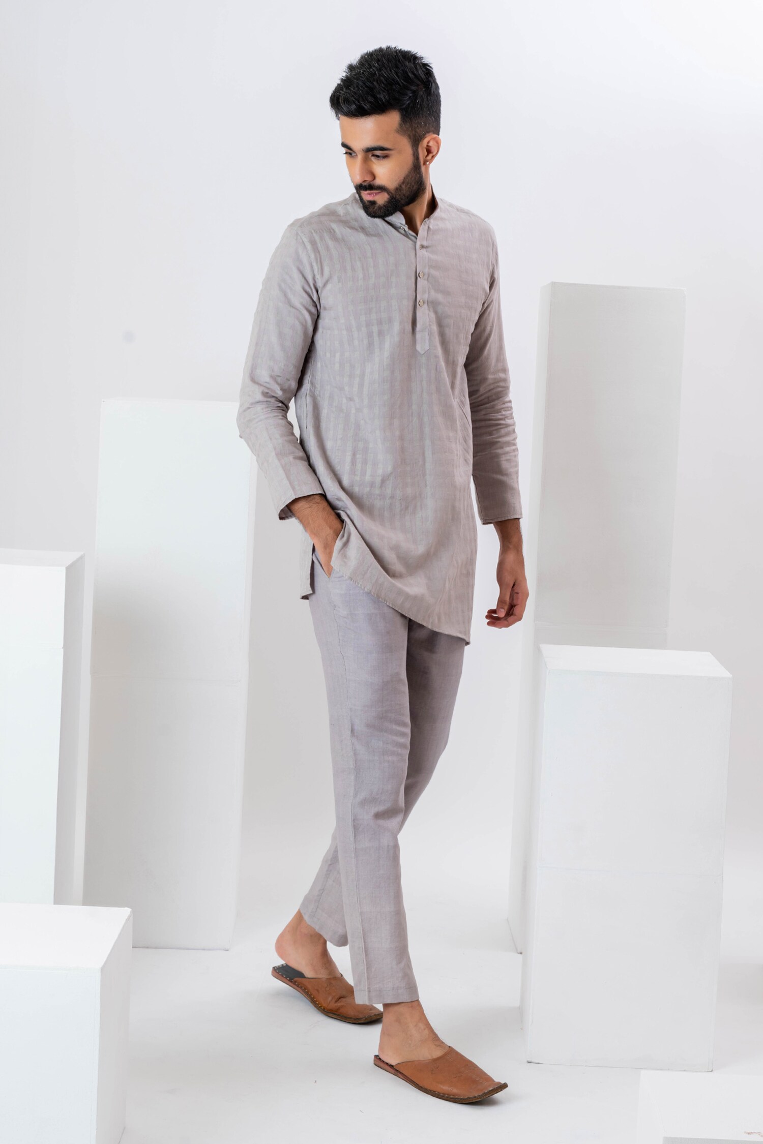 Buy Grey Handwoven Mulberry Silk Self Checks Florian Kurta With Trouser For Men by Vaani Beswal ...
