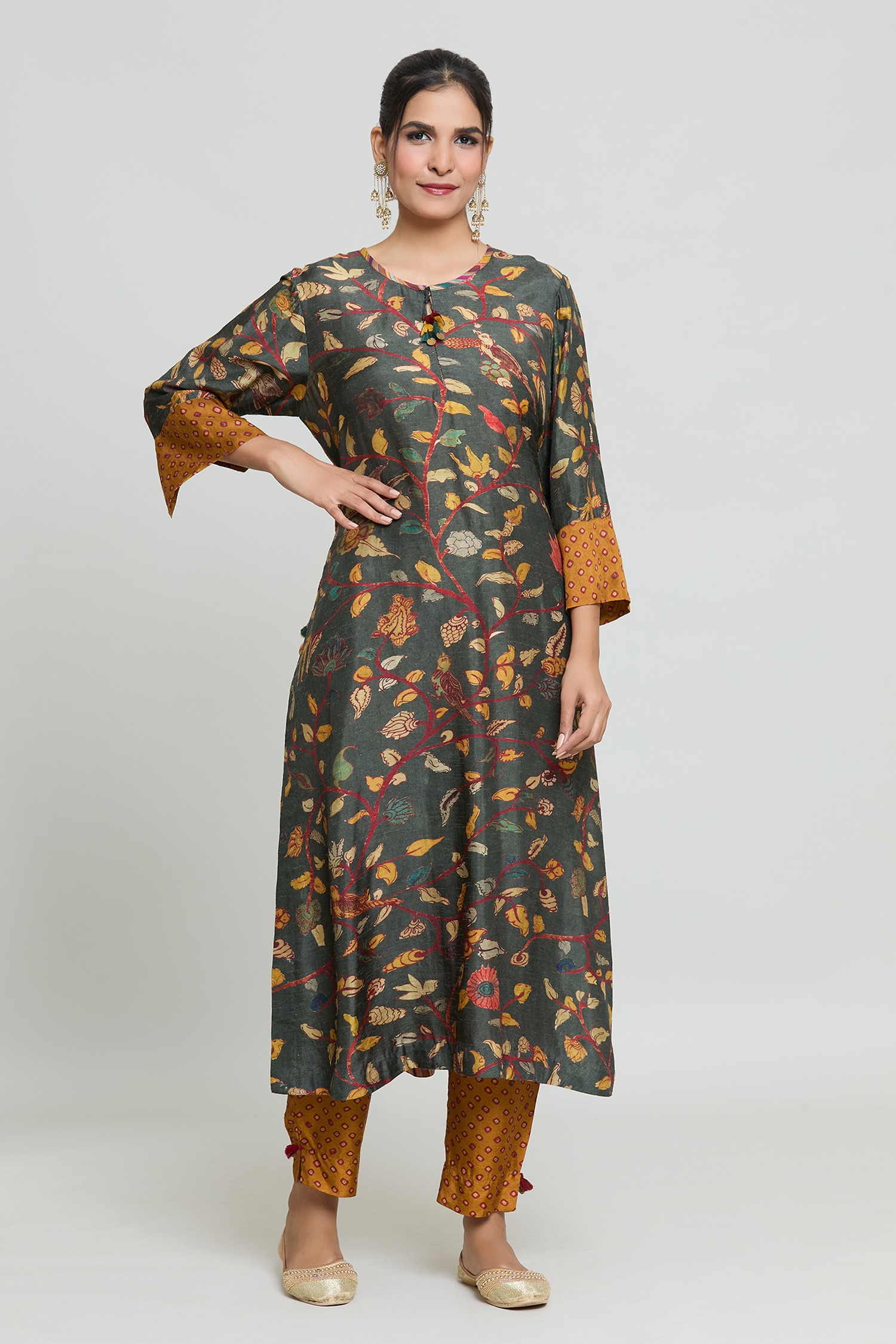 Buy Grey Slub Silk Printed Kalamkari Round Straight Kurta And Pant Set ...