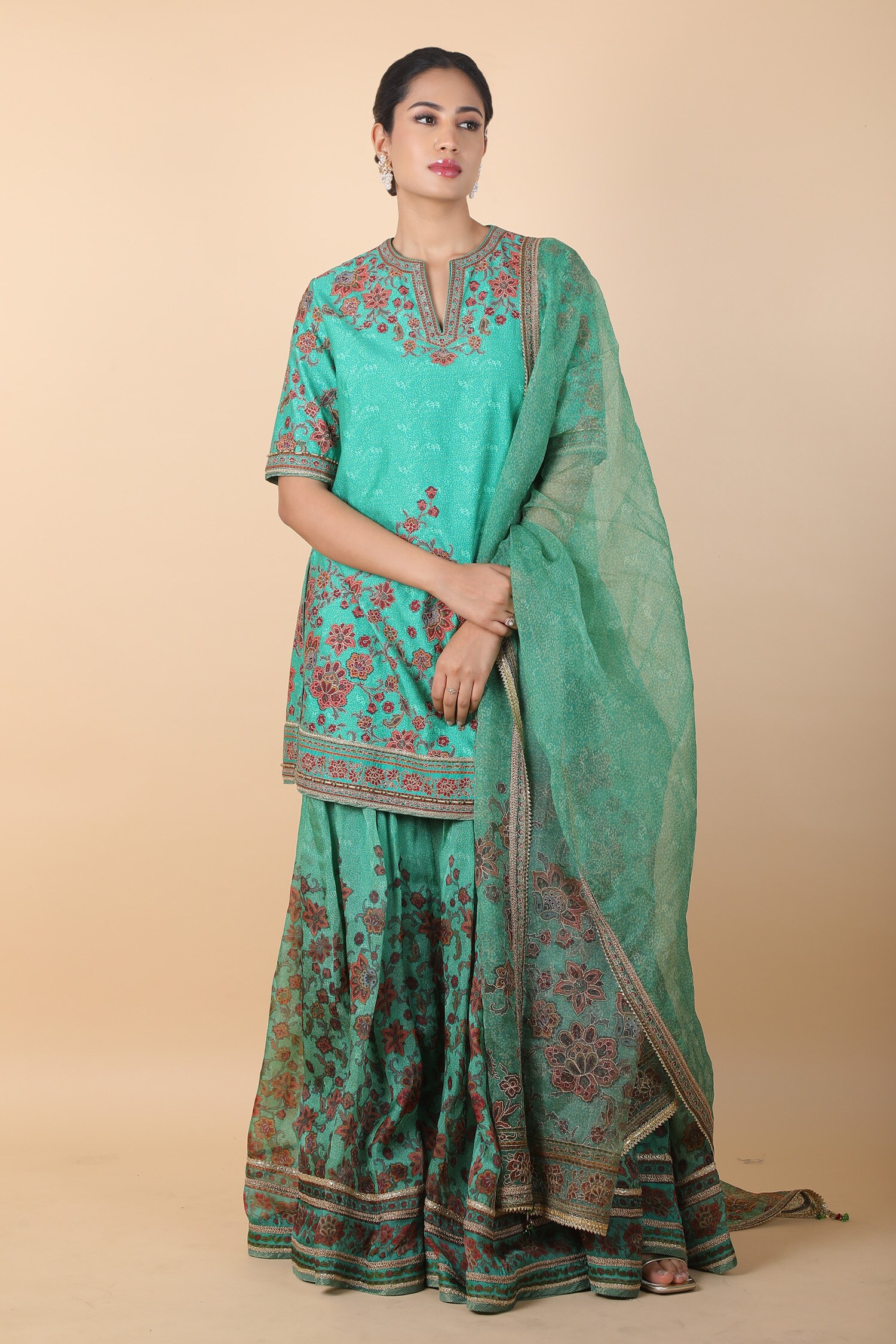 Buy Green Floral Notched Pattern Kurta Gharara Set For Women by Tarun ...