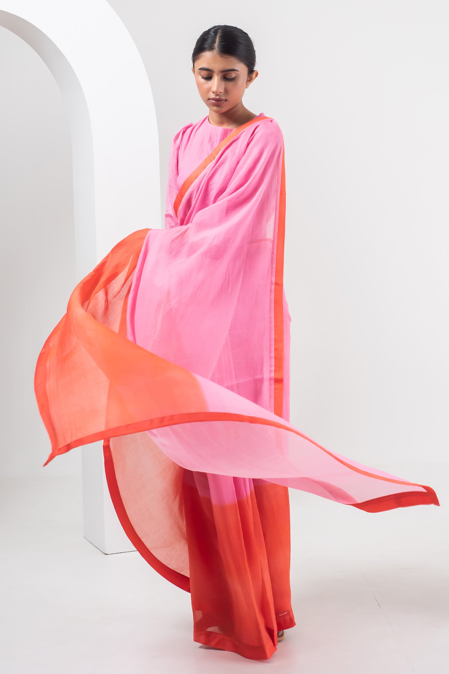 Buy Red Chanderi Silk Plain Round Neck Two Tone Saree With Blouse For ...