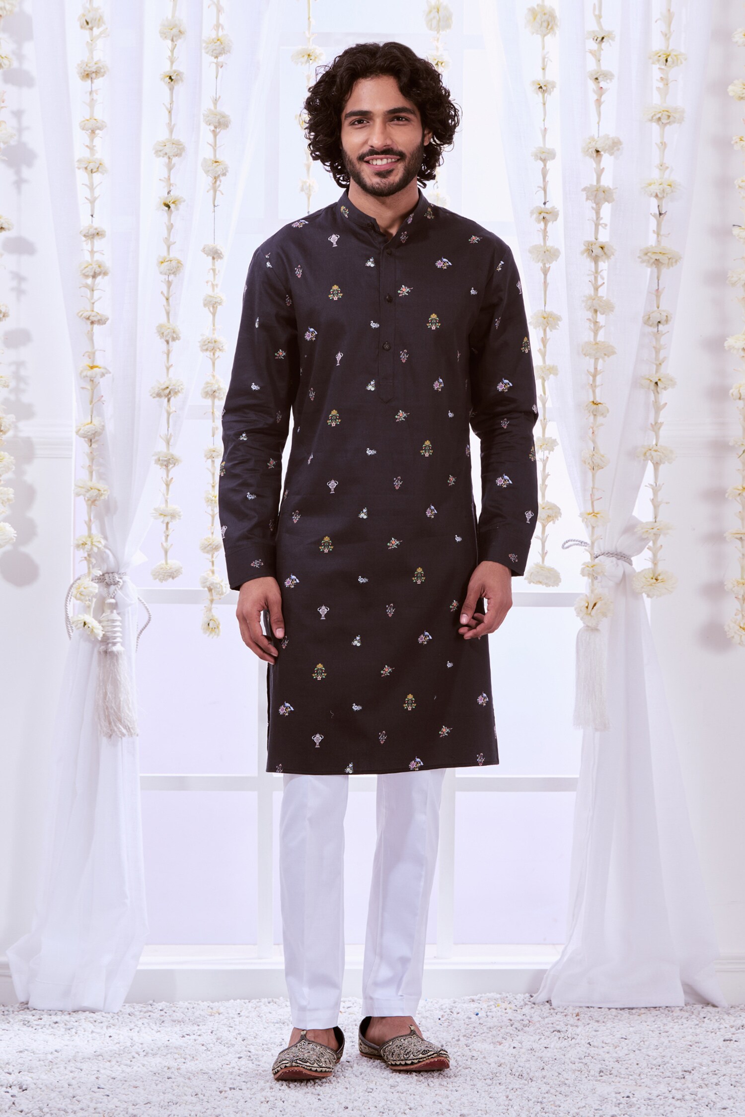 Buy Black Silk Printed Mughal Darbar Motifs Kurta Set For Men by Taroob ...
