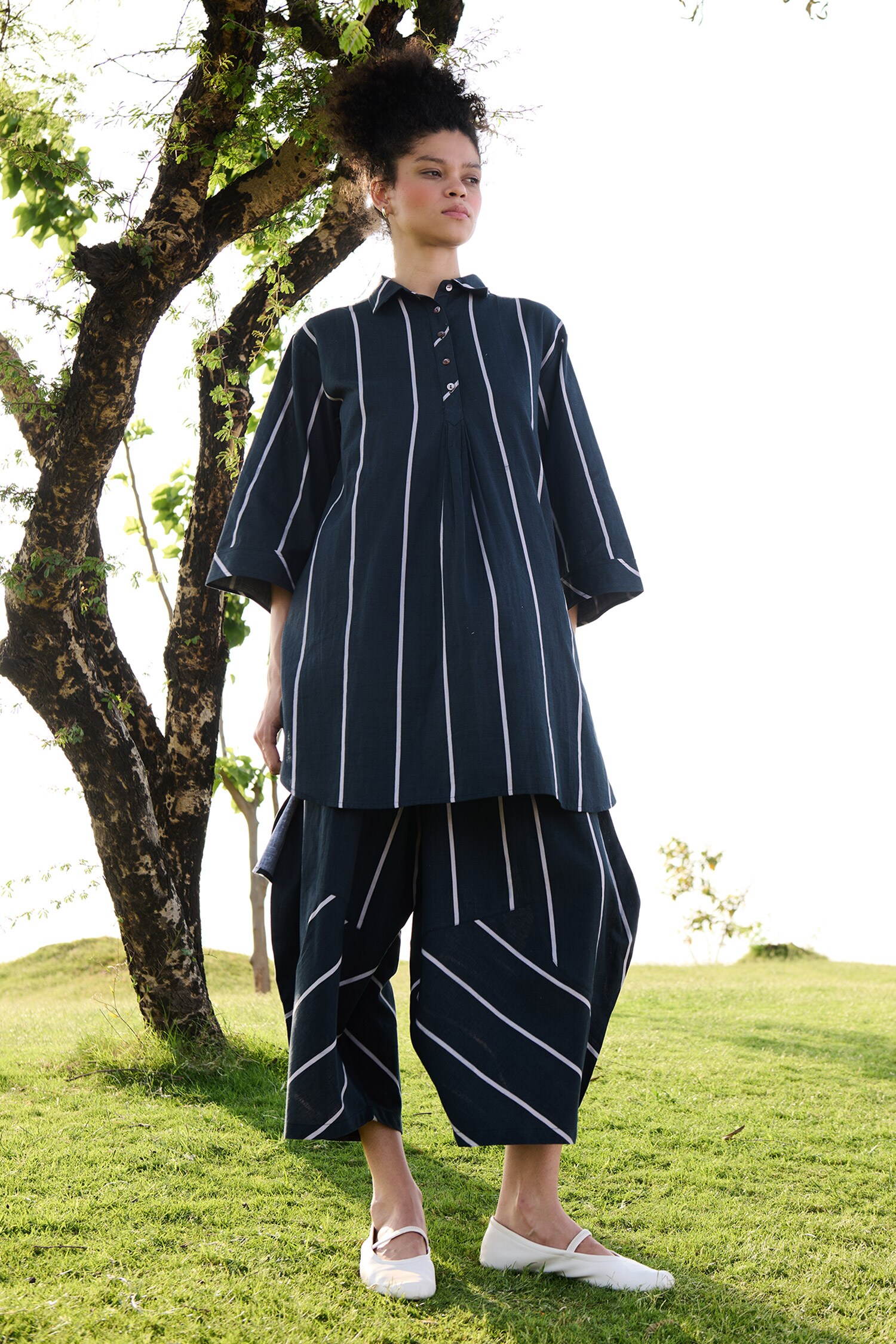 Buy Black Linen Cotton Print Stripe Collared Nargis Pattern Tunic With ...