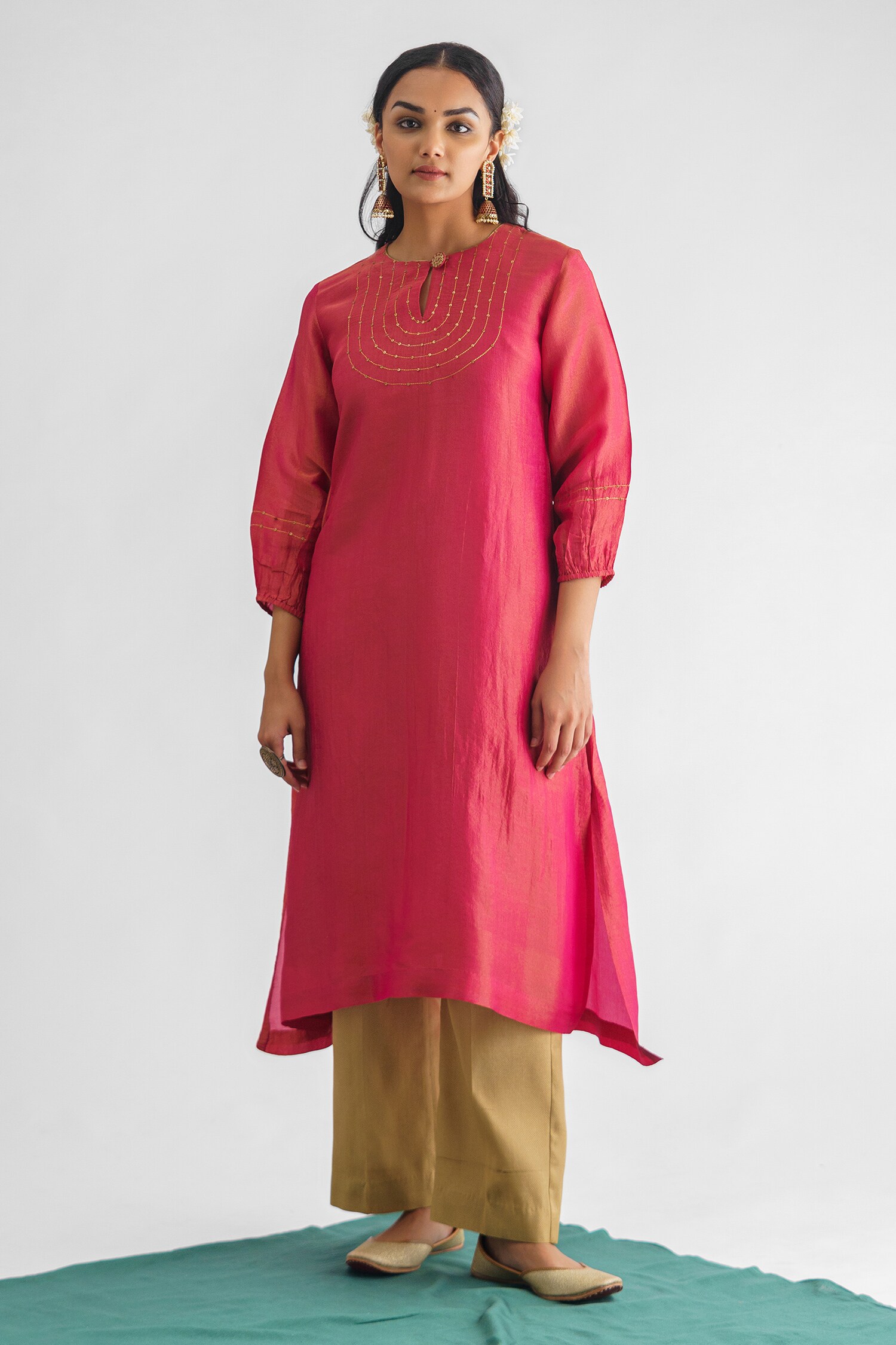 Buy Pink Cotton Embellished Sequin Round Gulab Threadwork Kurta For Women by Mushio Online at ...