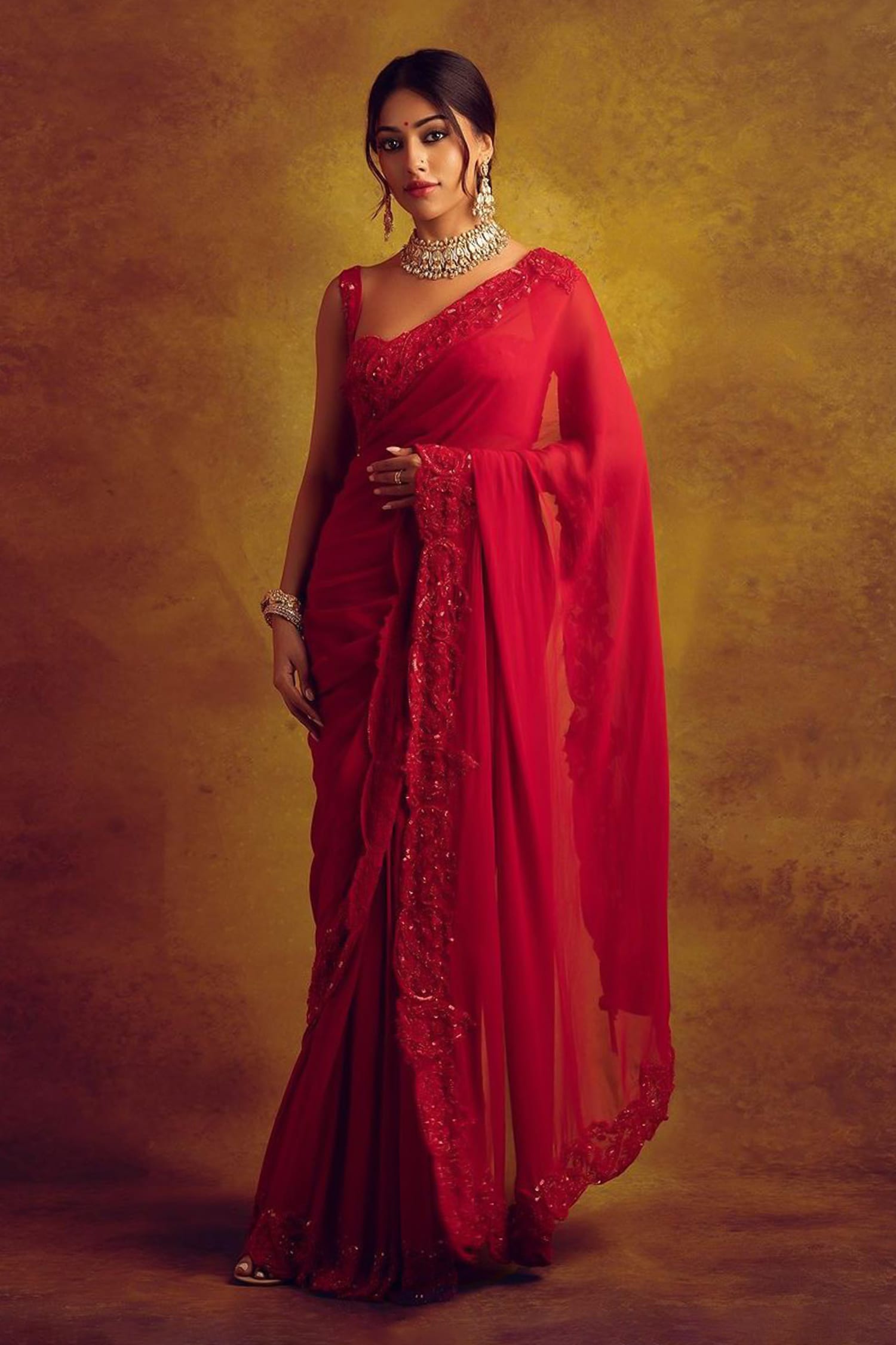 Buy Red Tulle Embroidery Sequin Sweetheart Paisley Border Saree With ...