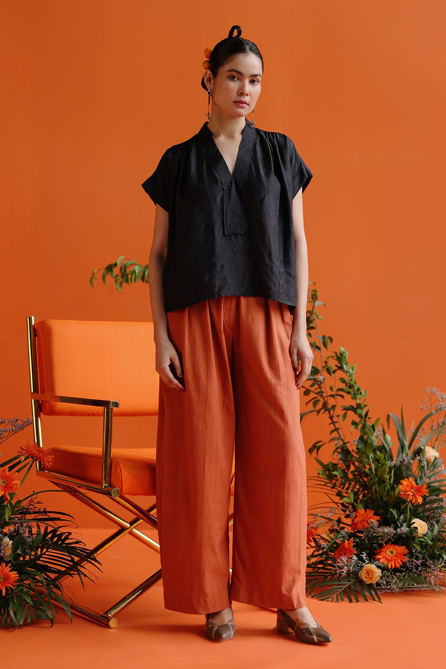 Buy Brown Handloom Cotton Solid Box Pleated Trouser For Women by Label ...