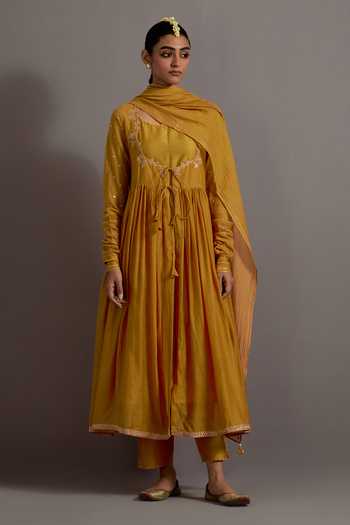 Buy Yellow Chanderi Hand Embroidered Jaal Scoop Yoke Angarkha Anarkali ...