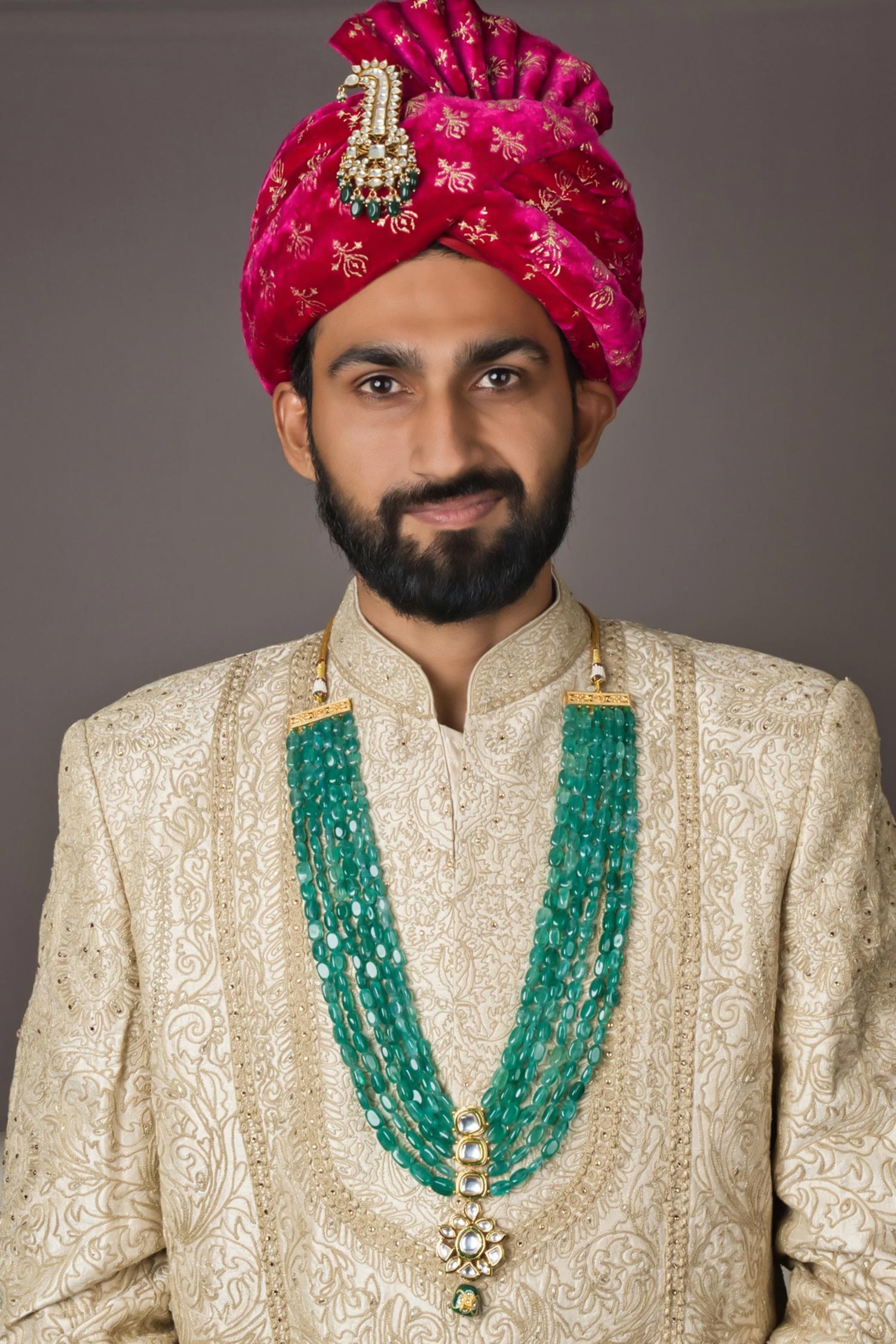 Buy Green Kundan Bead Multi-layer Necklace And Kalgi Set For Men by ...