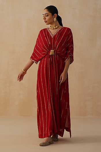 Buy Red Pure Crepe Embroidered Lace V-neck Textured Kaftan For Women by ...