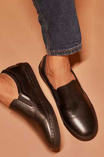 Buy Black Scarpo Nero Sneakers by Dmodot Online at Aza Fashions.