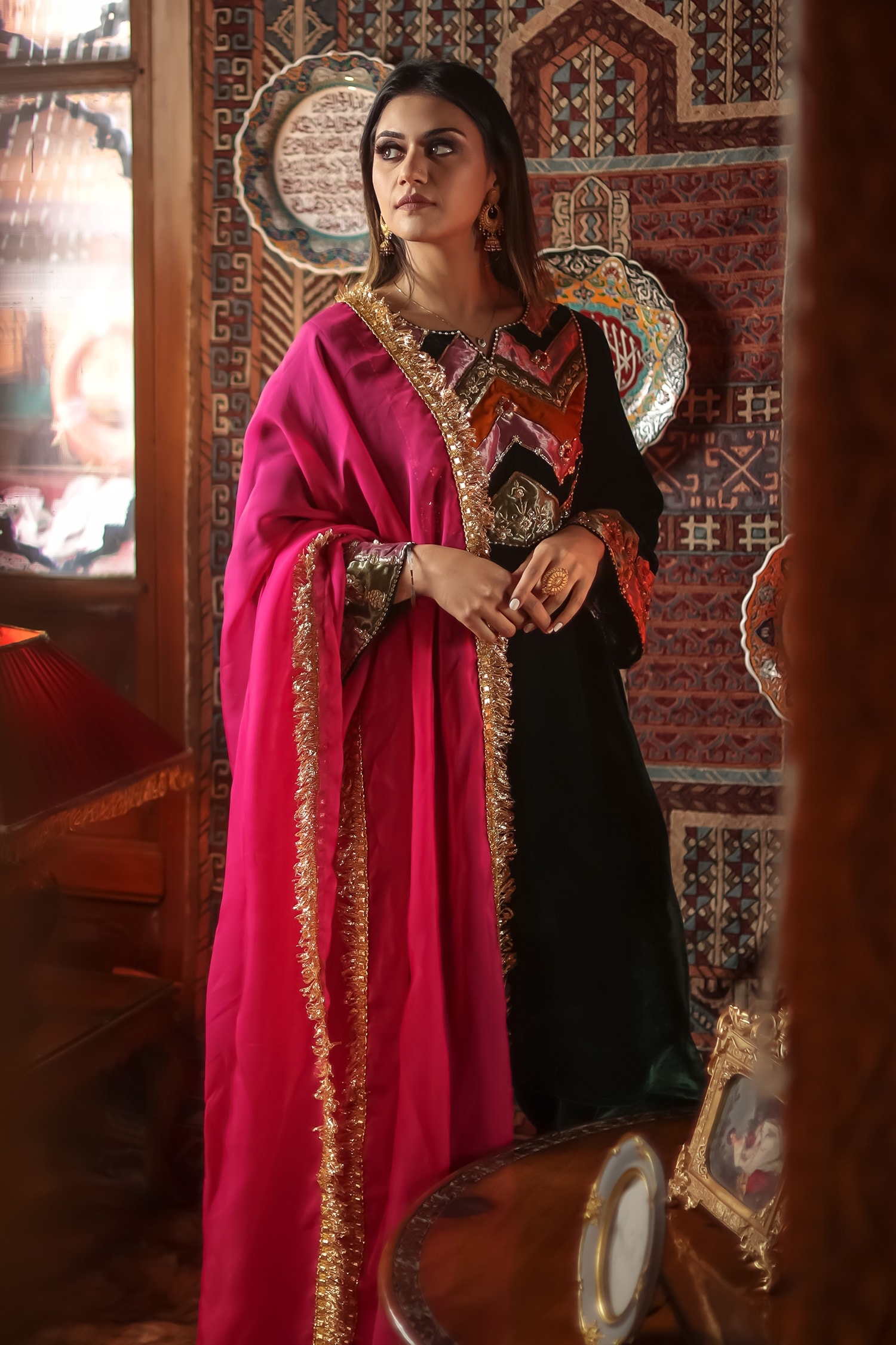 Buy Green Silk Velvet Embroidered Zardozi Notched Round Hand Phiran Set ...