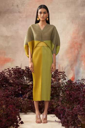 Buy Green Pleated Plain V Neck Colorblock Dress For Women by Pleats By ...