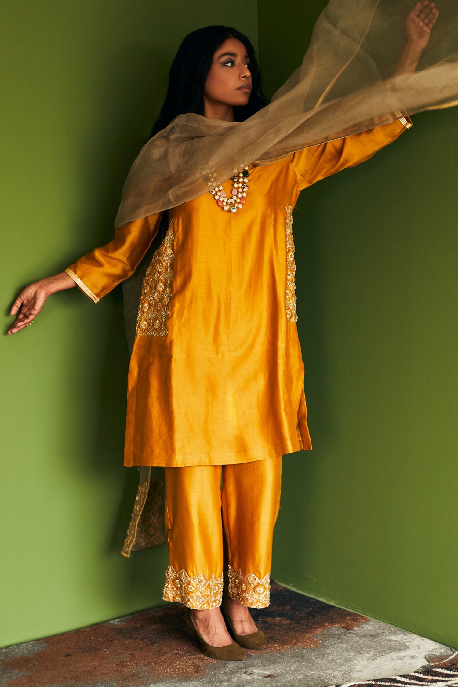 Buy Esha Arora Yellow Silk Chanderi Kurta Set Online | Aza Fashions