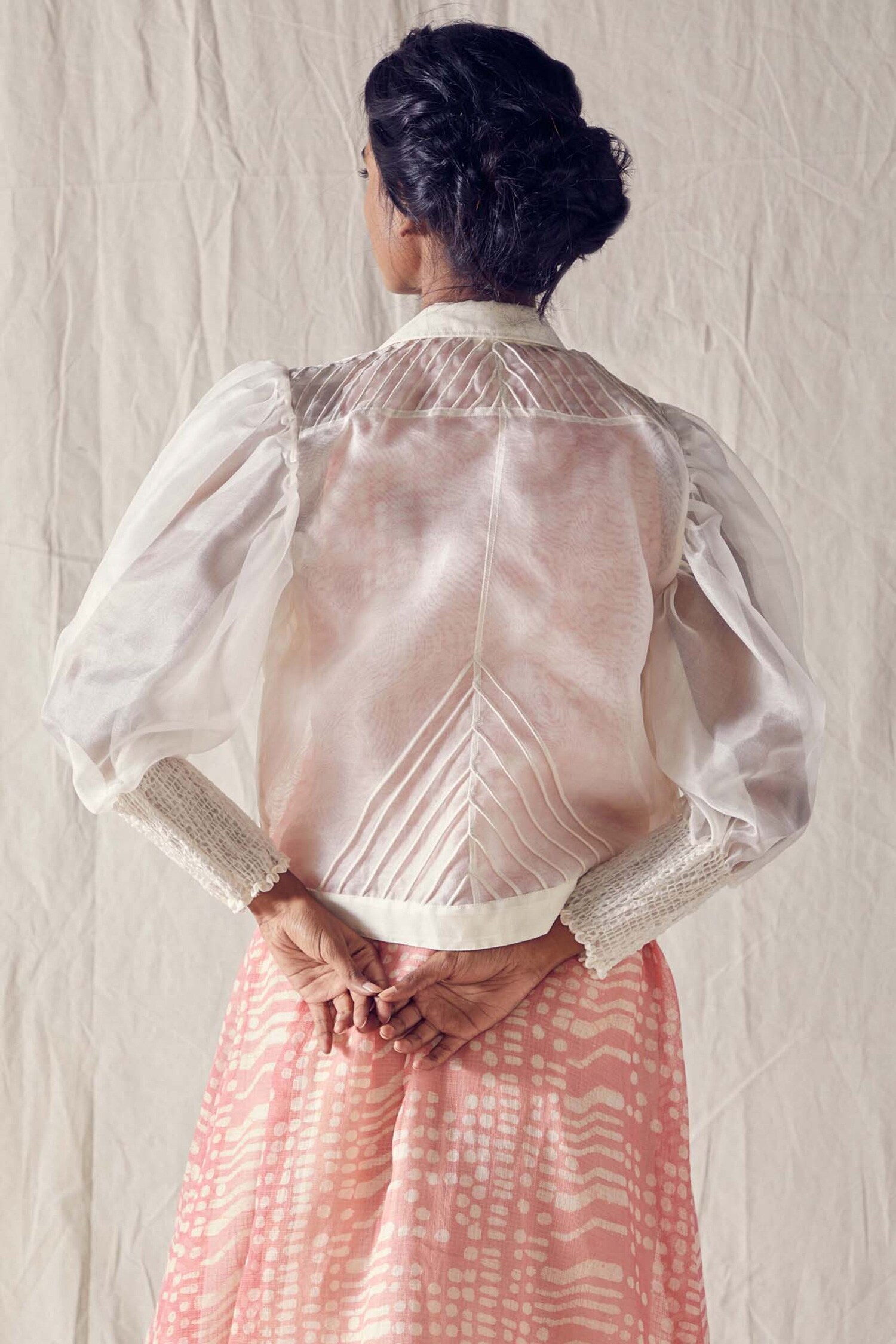 Buy Ek Katha White Silk Organza Pintuck Jacket Online | Aza Fashions