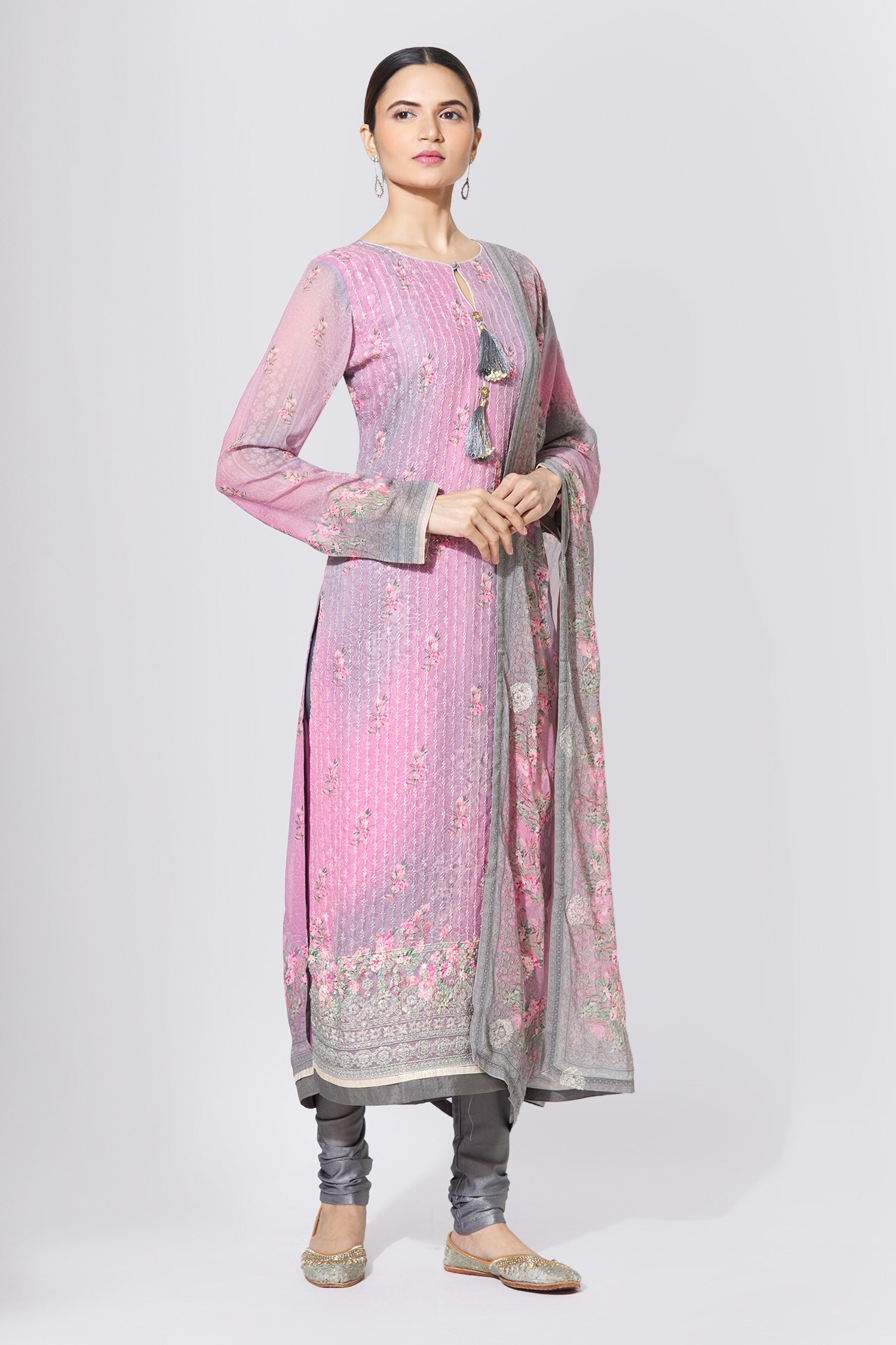 Buy Embroidered Kurta Set by Khwaab by Sanjana Lakhani at Aza Fashions