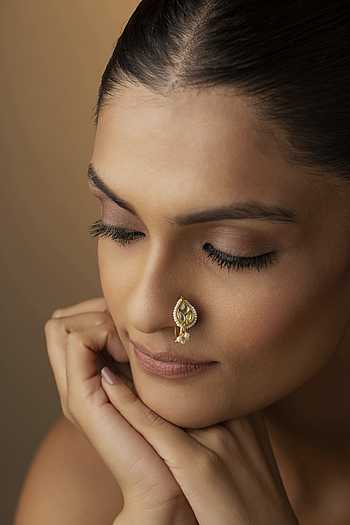 Buy Paisley Pop Kimya Kundan Nose Pin Online | Aza Fashions