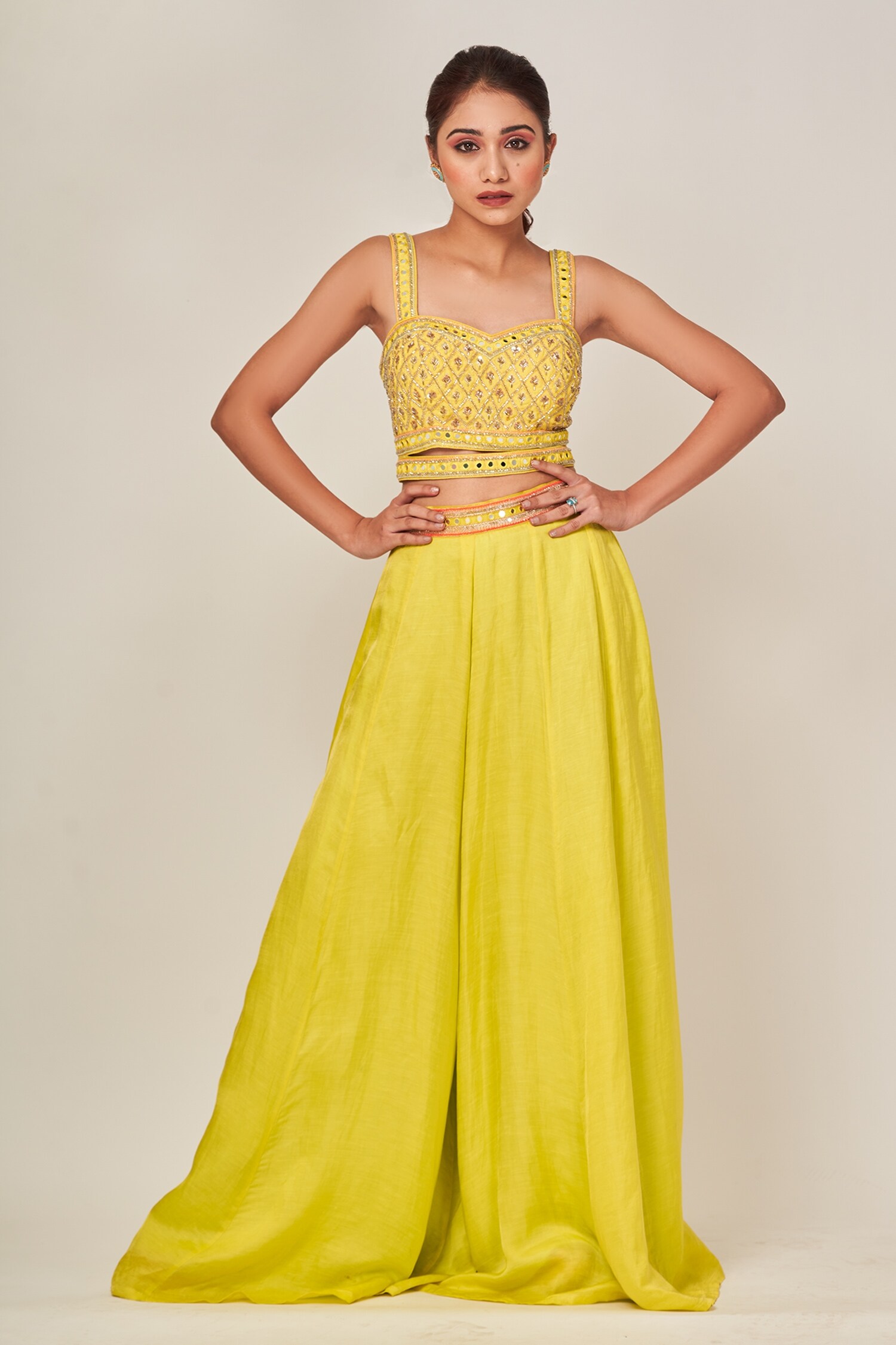 Buy Tamaraa By Tahani Green Mull Silk Sequin Embellished Bouse Sharara ...