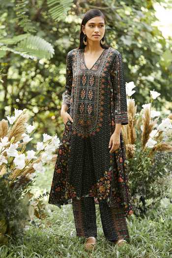 Buy Anita Dongre Akasha Kurta Pant Set Online | Aza Fashions