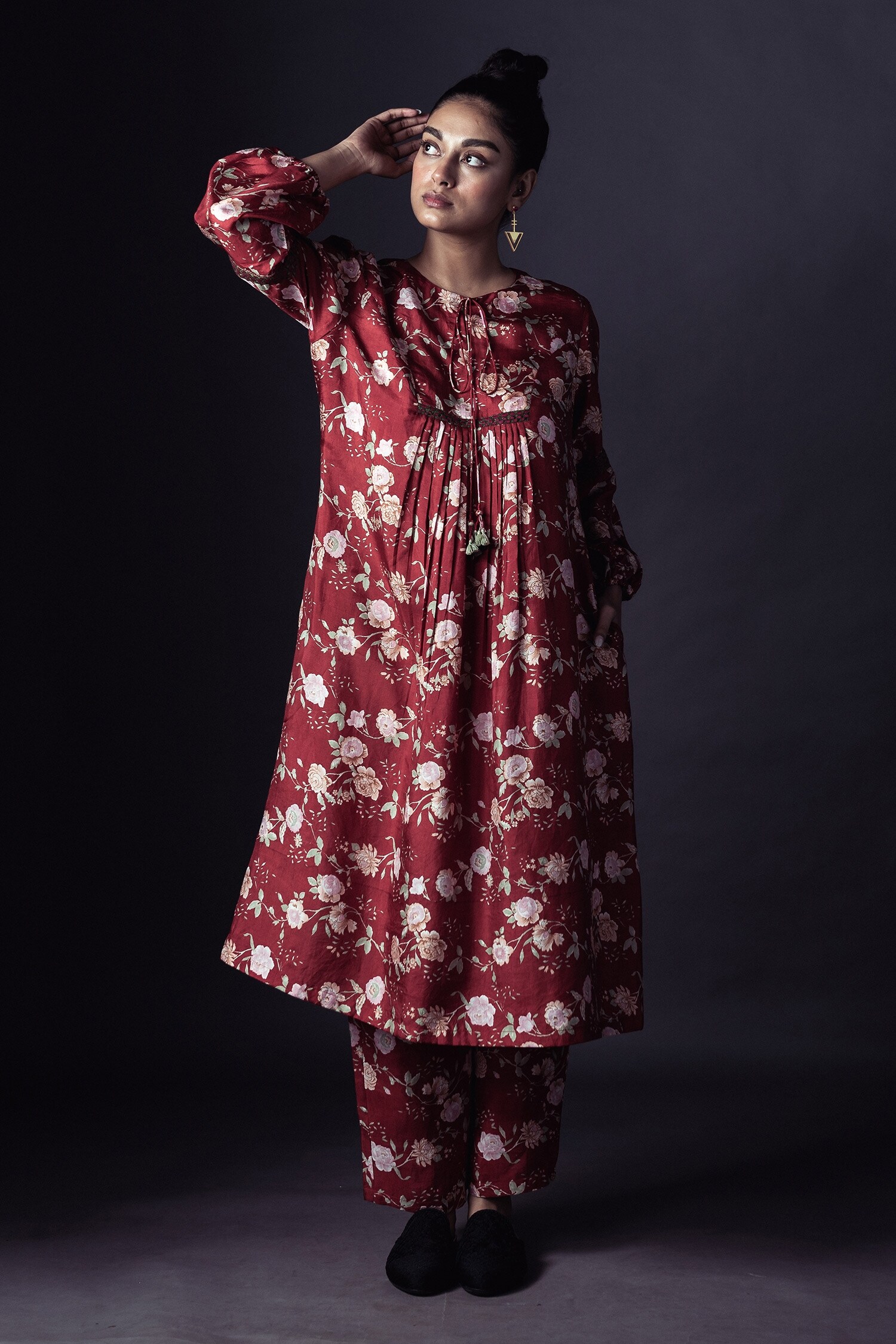 Buy Red Handwoven Mulberry - 100% Berlin Kurta And Pant Set For Women ...