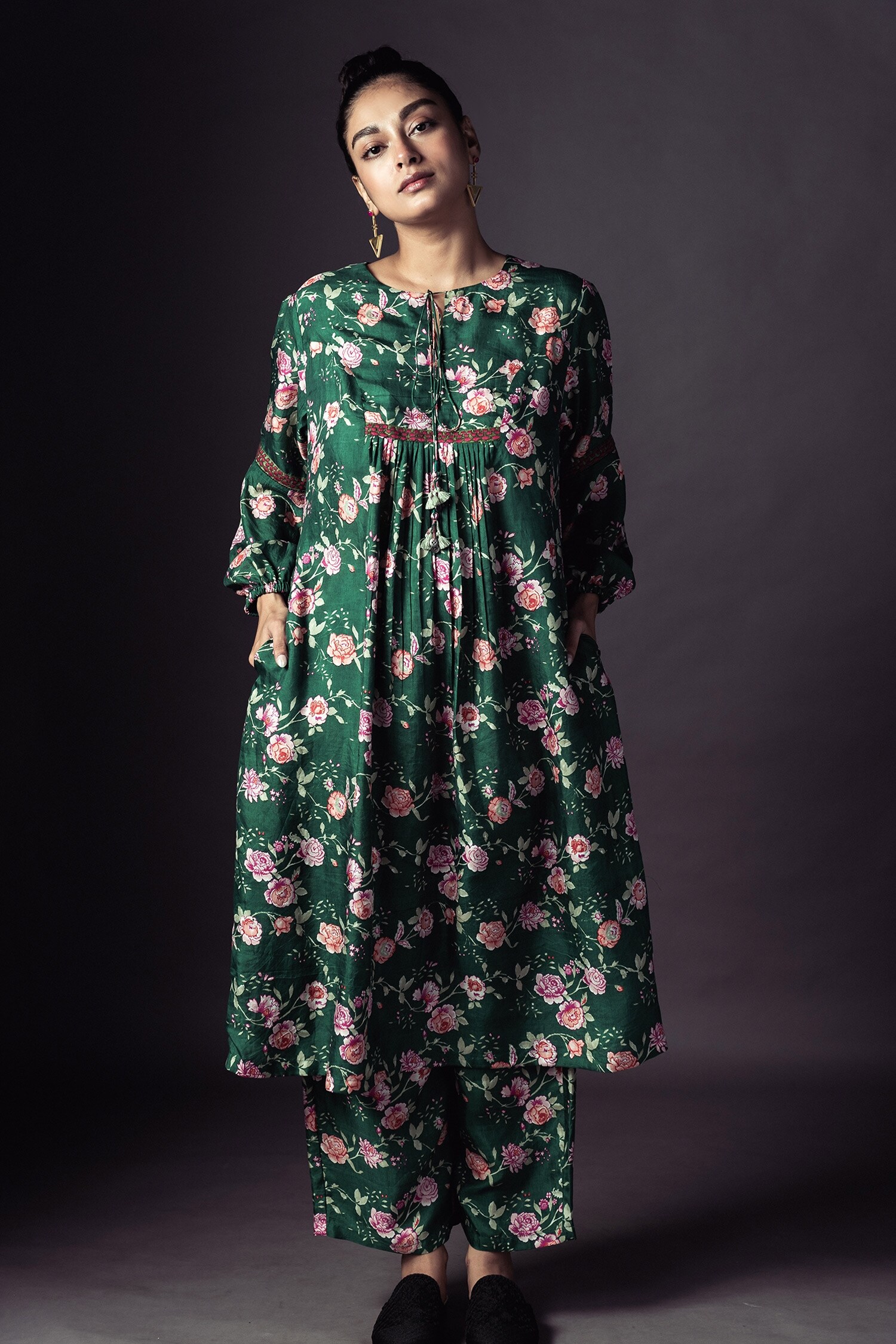 Buy Emerald Green Handwoven Mulberry Silk - Hadassah Kurta And Pant Set ...