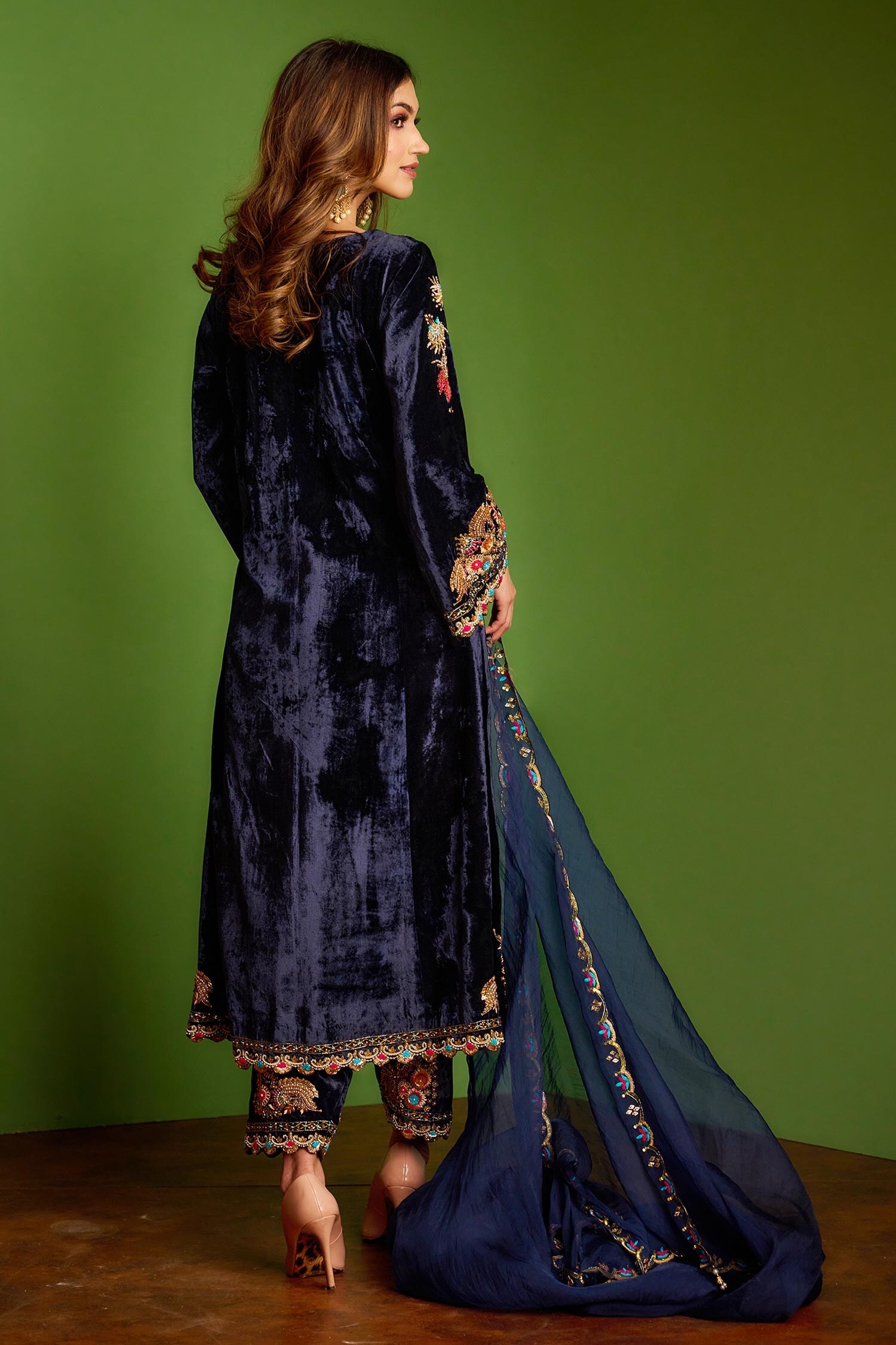 Buy Aman Takyar Blue Velvet Kurta And Salwar Set Online | Aza Fashions