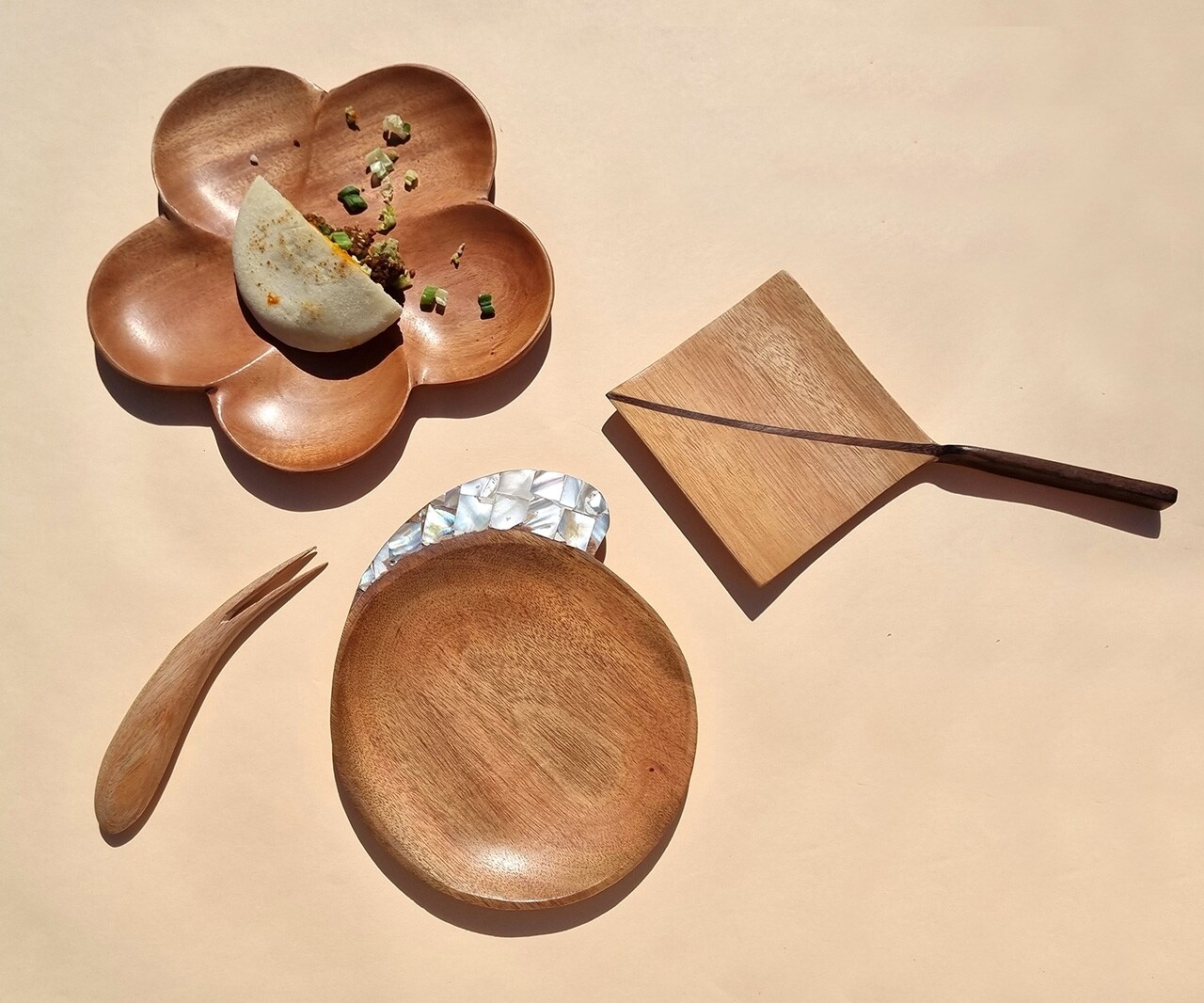 Buy Tessera Apostrophe Plates (set Of 3) Online | Aza Fashions