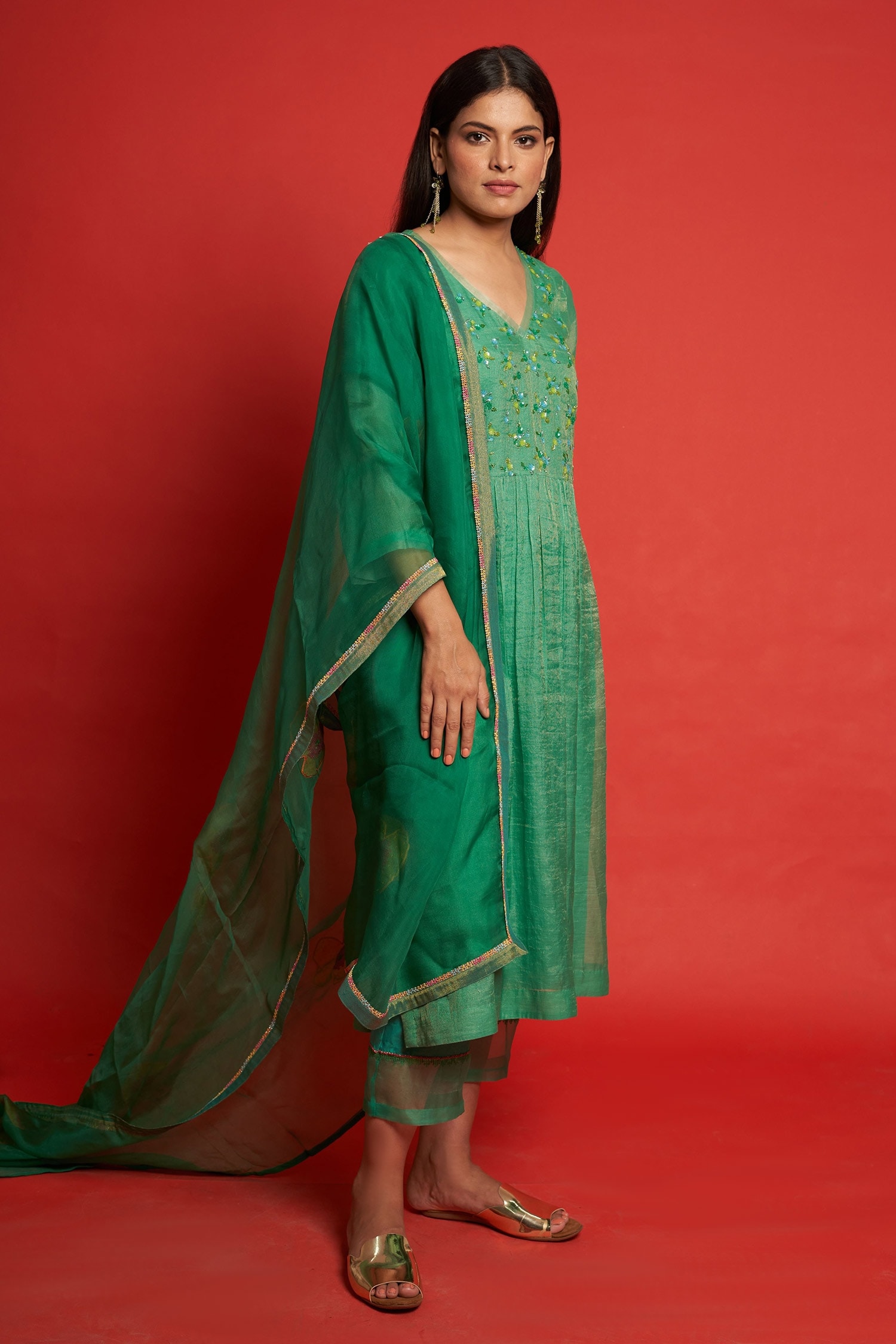 Buy Green Chanderi Tissue And Organza Daisy Floral Kurta Pant Set For Women by Priti Prashant ...