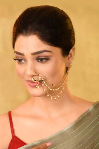 Buy Nayaab by Aleezeh Stone Nath With Chain Online | Aza Fashions