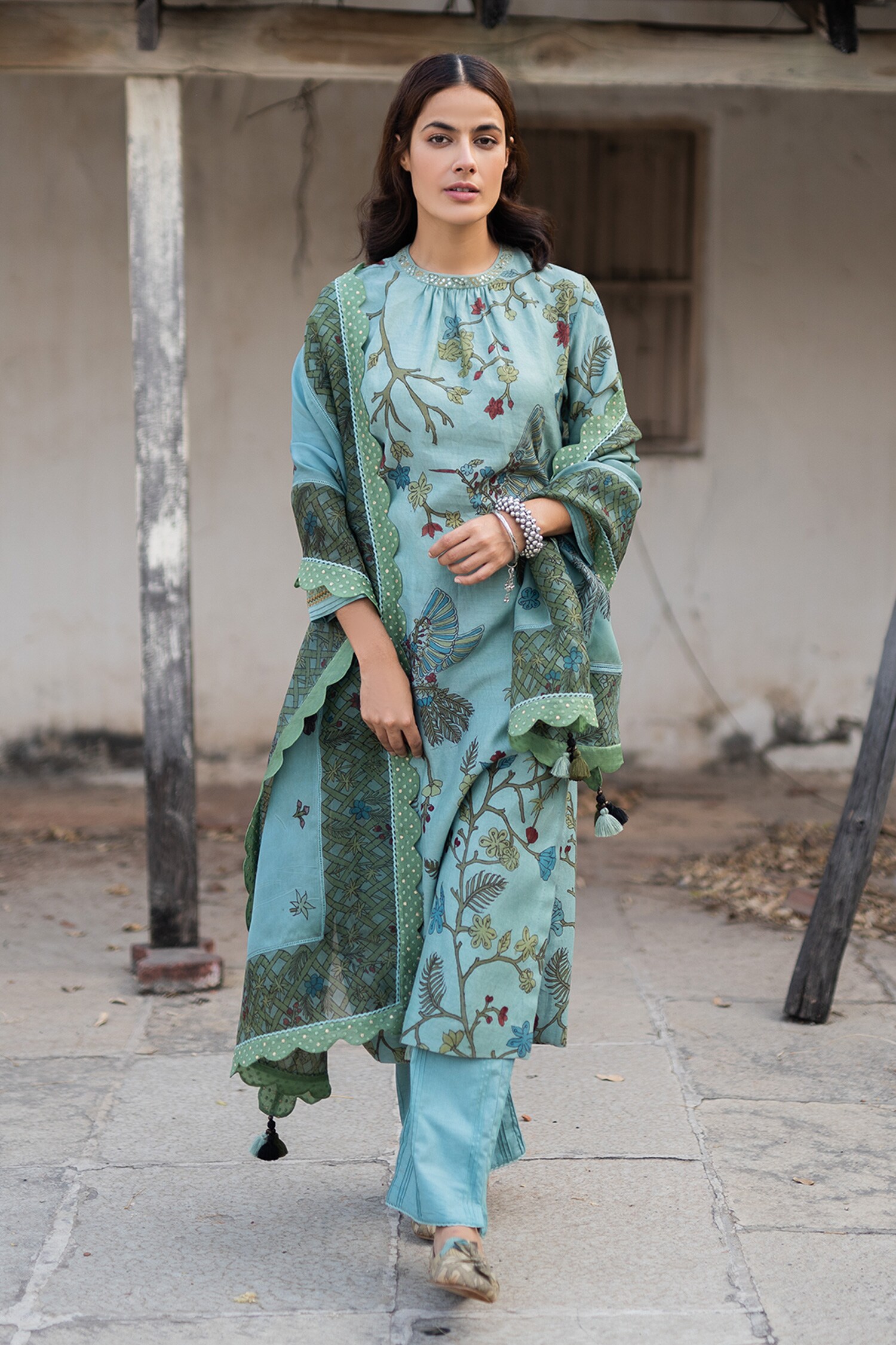 Buy Chanderi Kurta Set by Archana Jaju at Aza Fashions