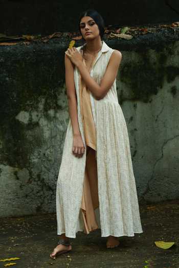 Buy Ezra Beige Crushed Foil Print Jacket Online | Aza Fashions