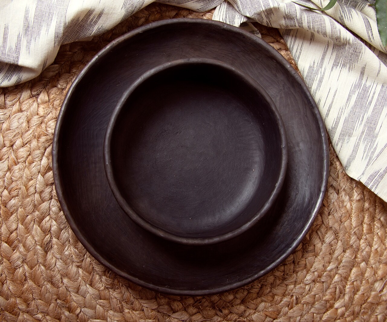 Buy Firefly Stone Pottery Plates And Bowl (Set of 8) Online | Aza Fashions