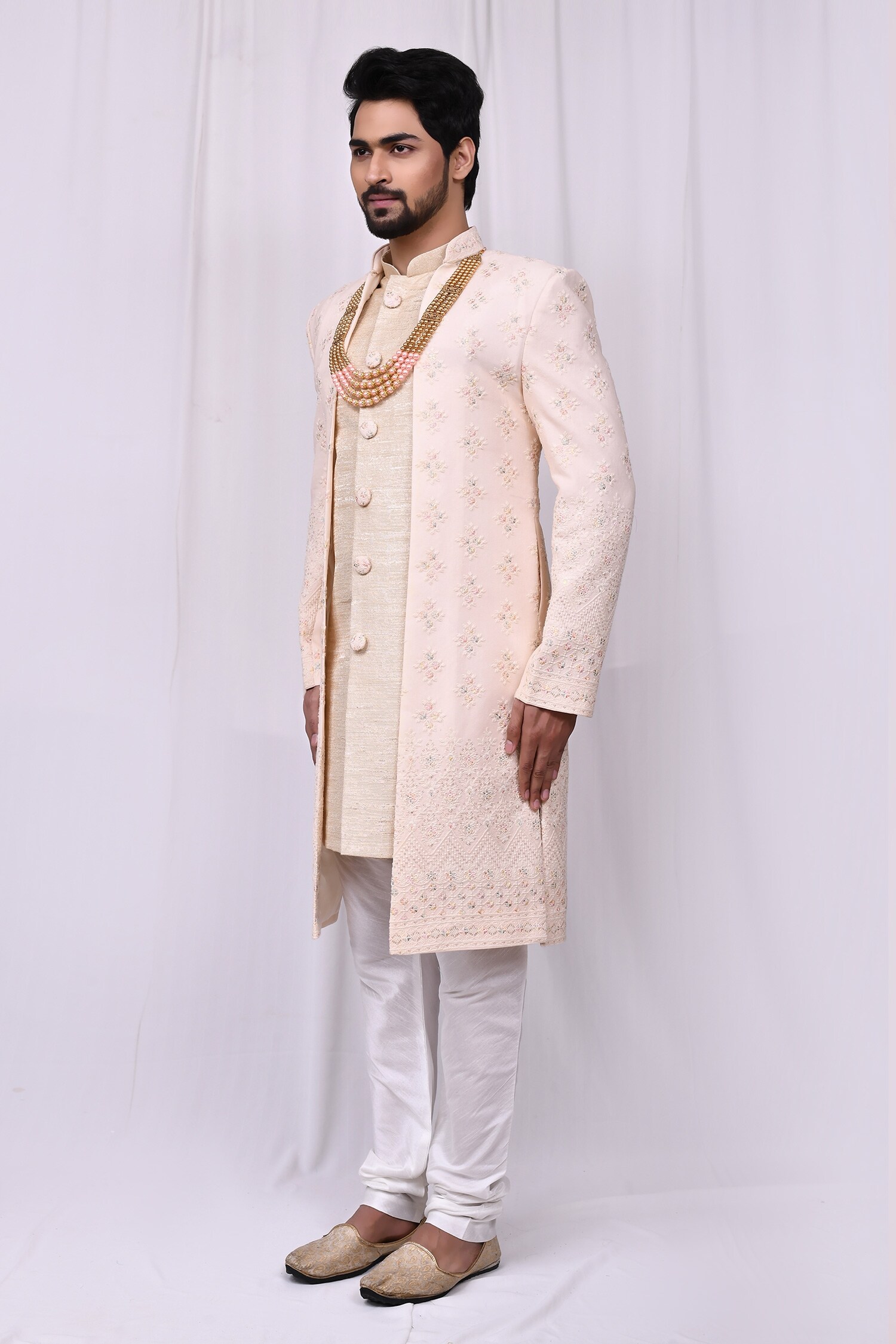 Buy Samyukta Singhania- Men Floral Embroidered Sherwani And Jacket Set ...