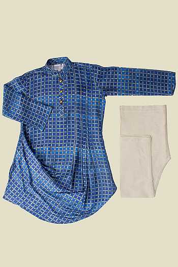 Buy Blue Tussar Tie-dye Checkered Draped Kurta Set For Boys by Krishna ...