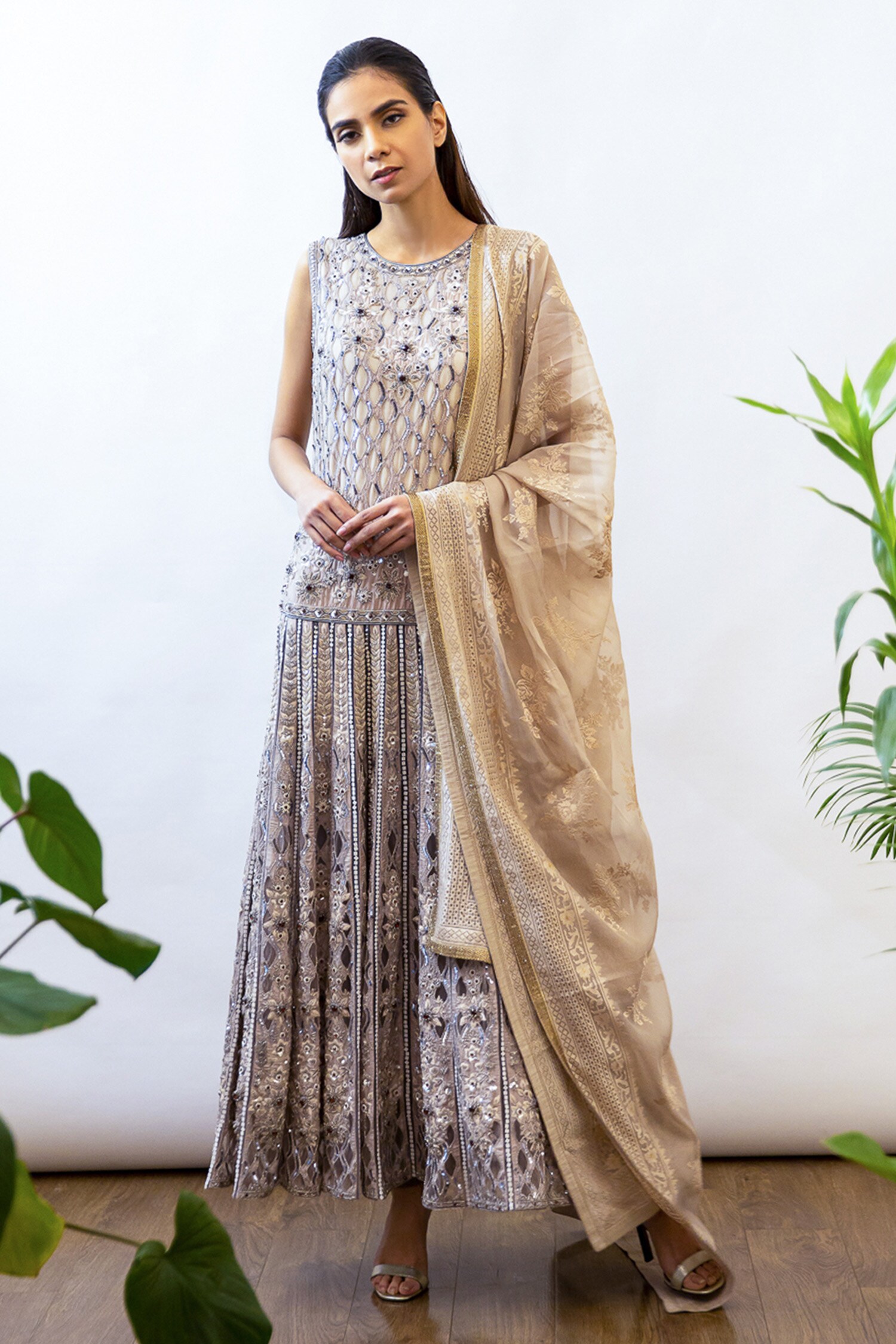 Buy Labbada White Embroidered Silk Anarkali Online | Aza Fashions