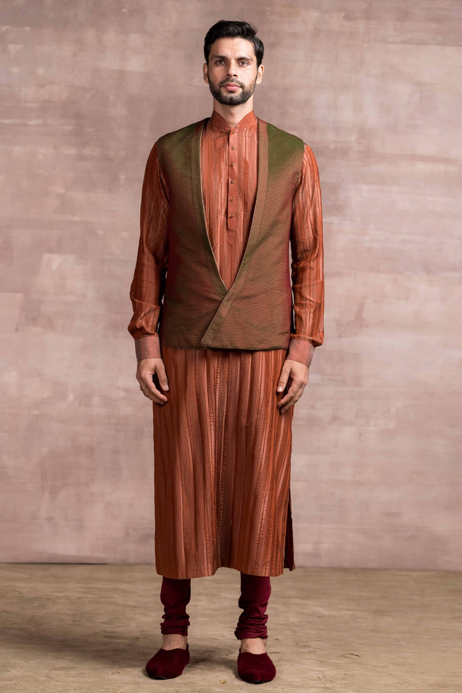 Buy Tarun Tahiliani Green Spun Silk Textured Bundi Online | Aza Fashions