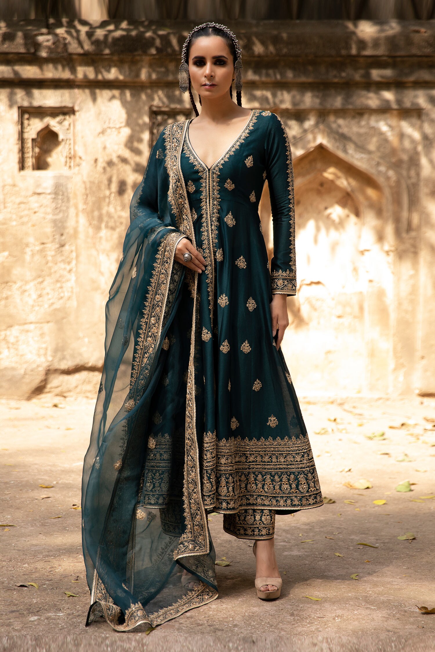 Buy Green Chanderi V Neck Embroidered Kurta And Pant Set For Women by ...