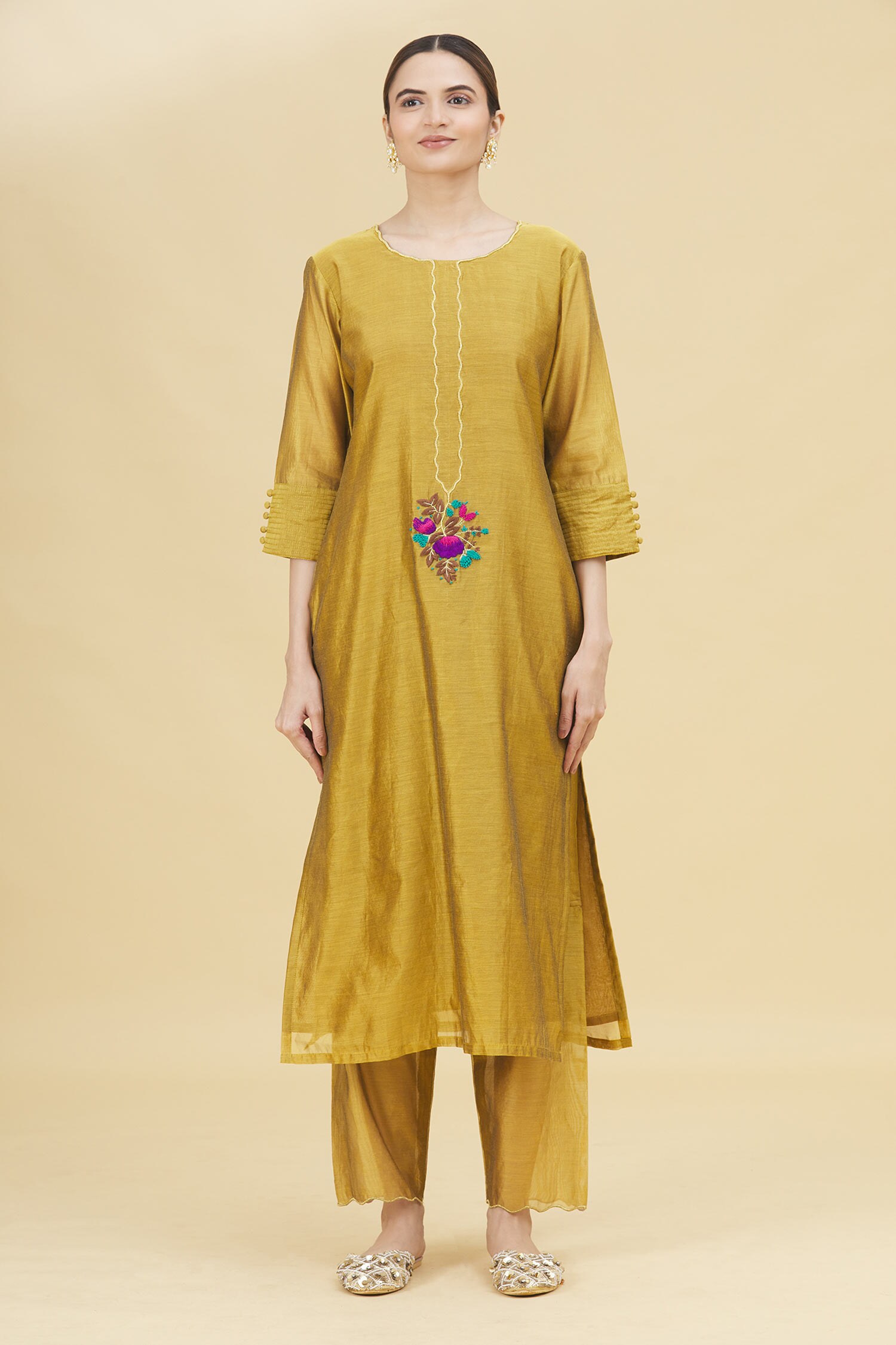 Buy Chanderi Kurta Set by Samyukta Singhania at Aza Fashions