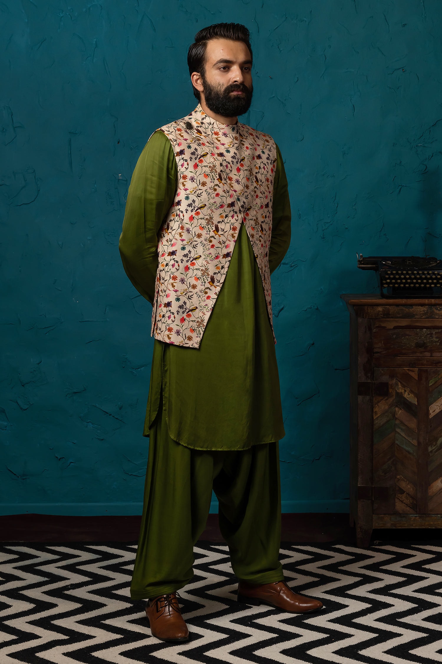 Buy Nautanky Beige Silk Printed Bundi And Pathani Set Online | Aza Fashions
